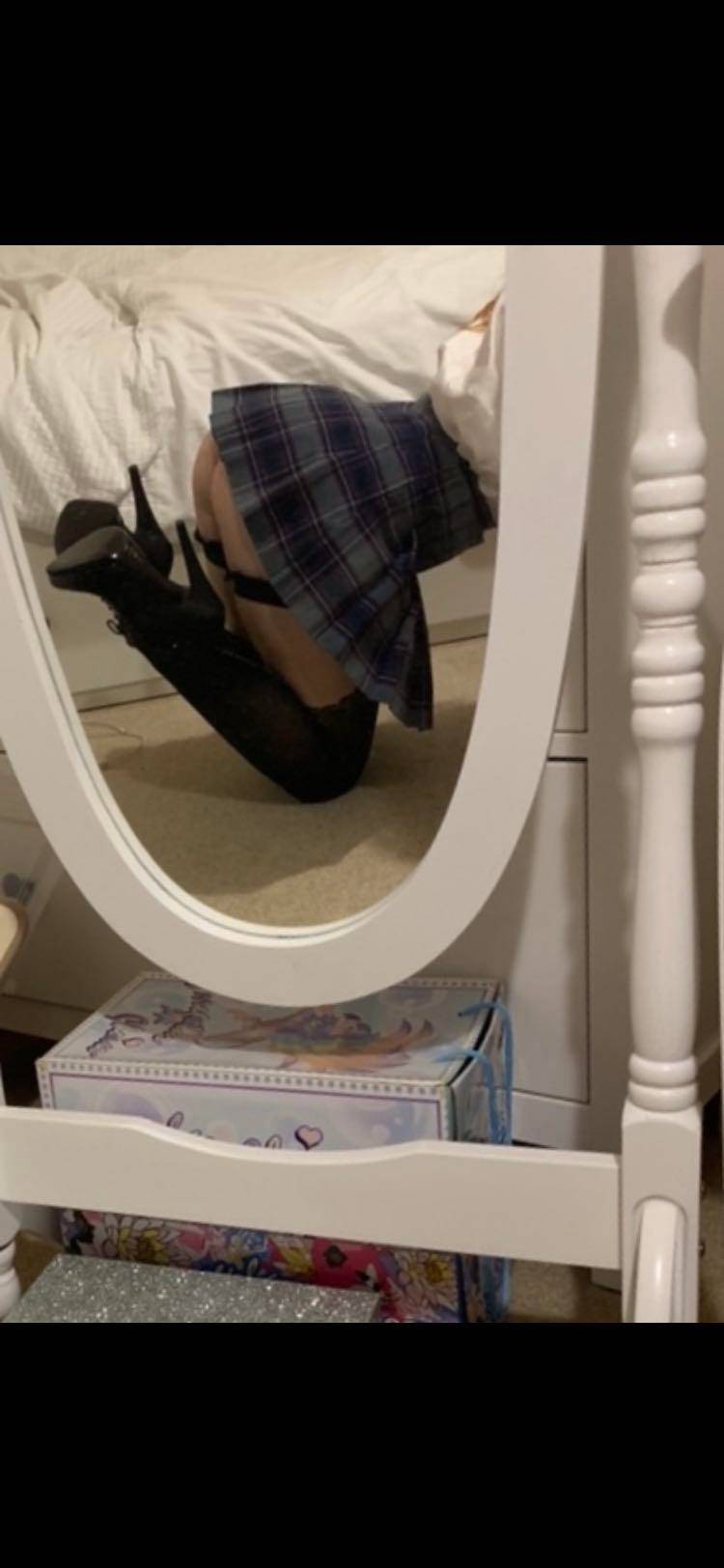 Mirror shot | Scrolller