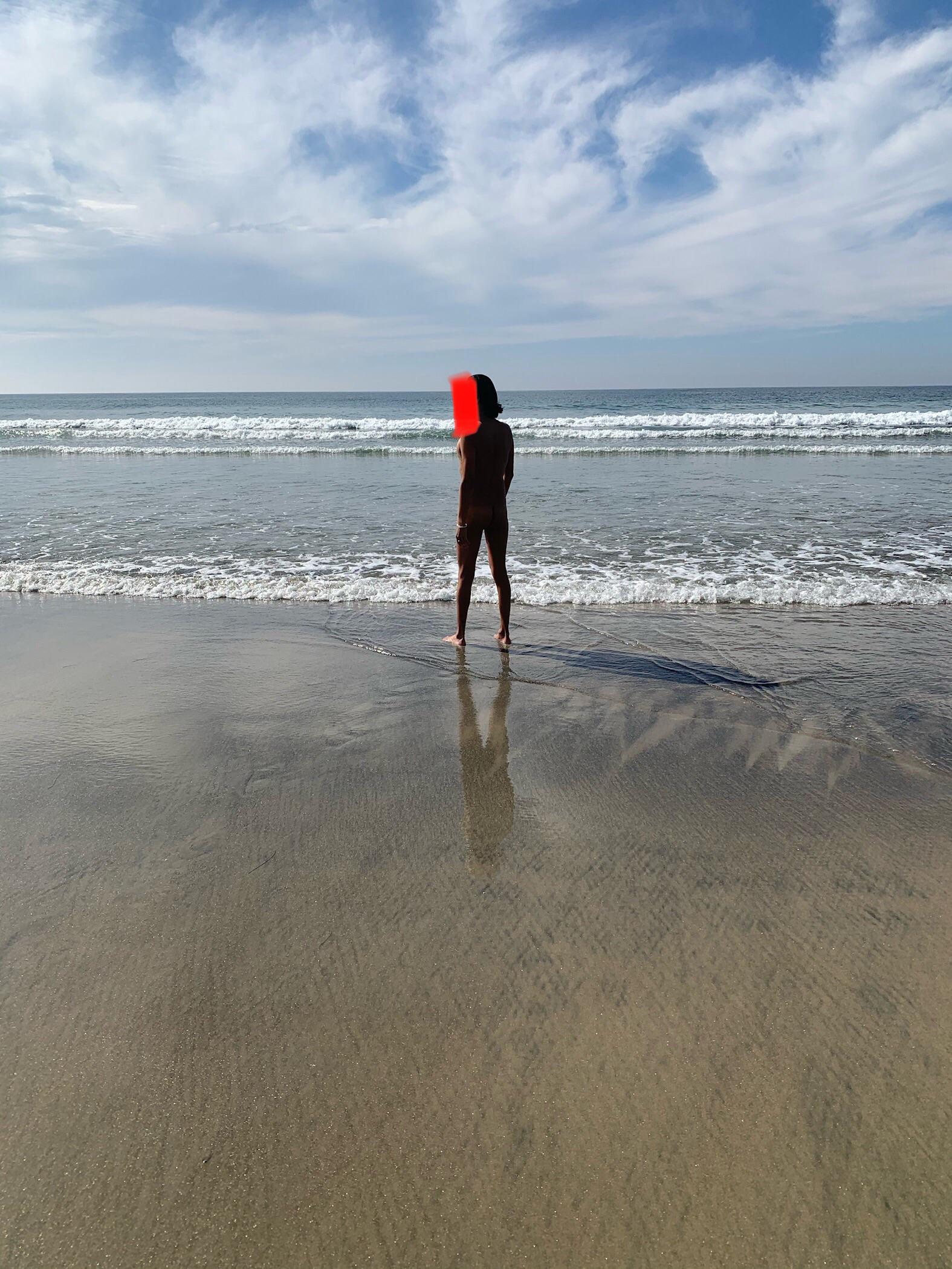 Missing the warmer weather. Love visiting Blacks Beach | Scrolller