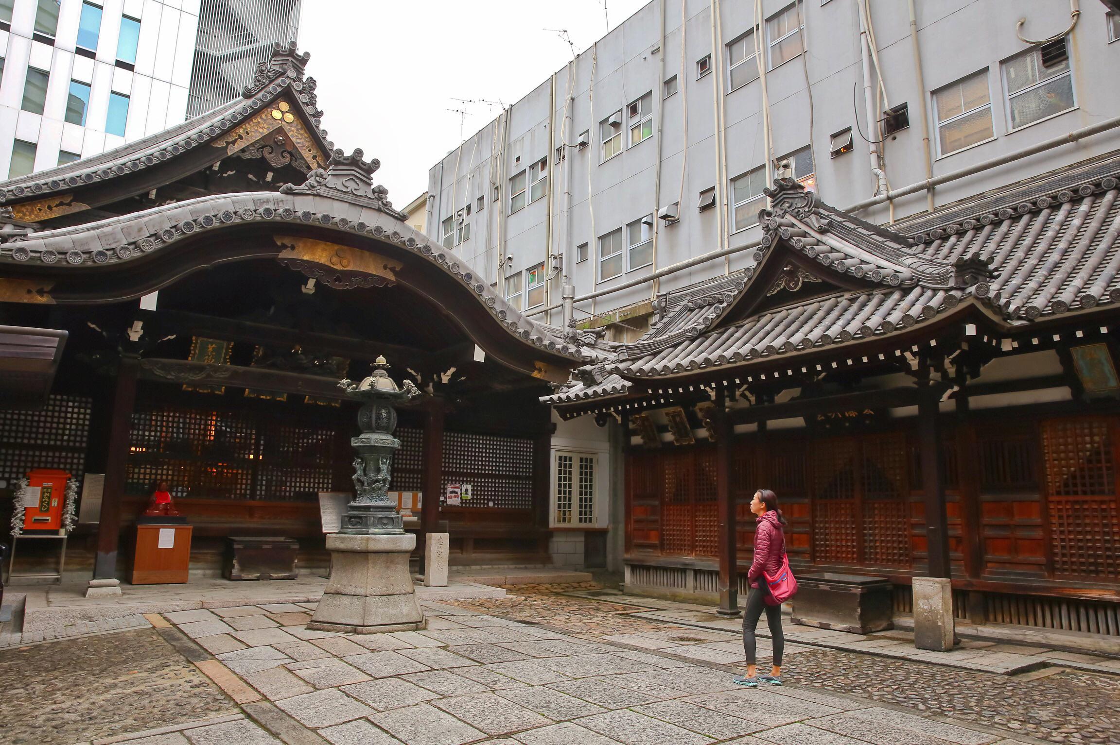 Mitsutera Temple in Dotonburi. | Scrolller