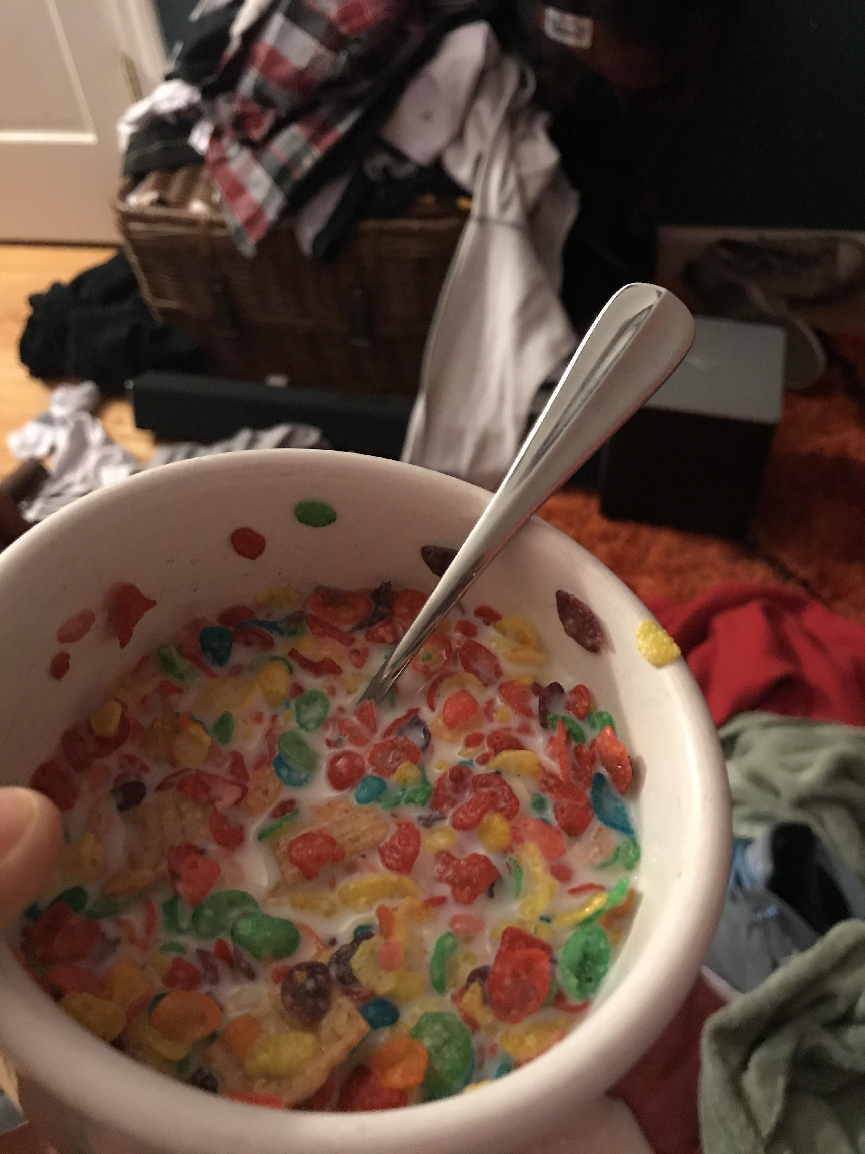 Mix cinnamon toast crunch with fruity pebbles, insaneee | Scrolller