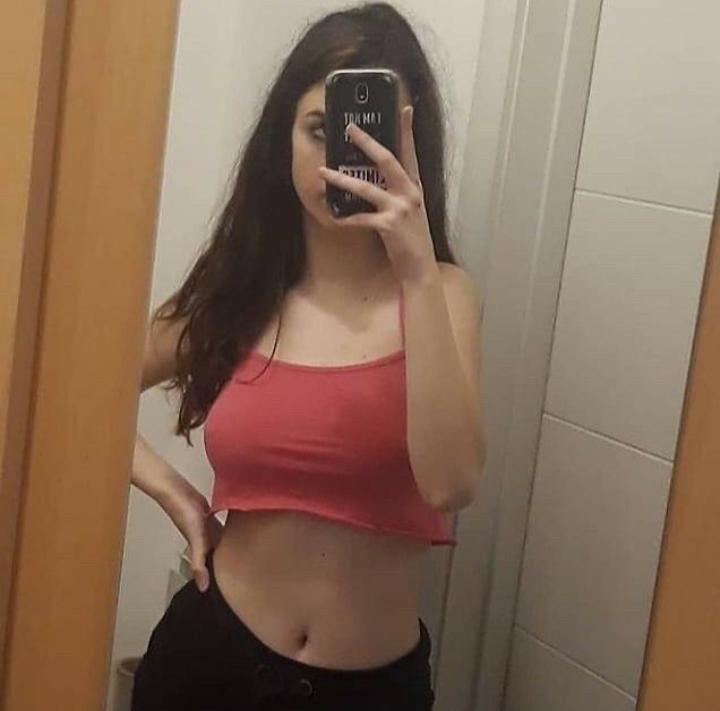 Mmmmm 🥵 Belly button | Scrolller