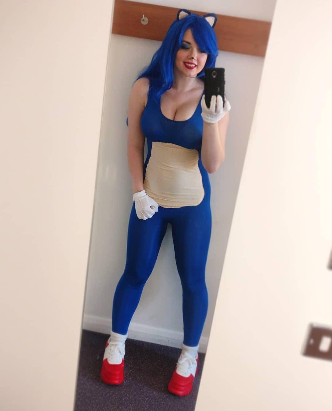 Mobius Rose as Sonic!! 💙💎 | Scrolller