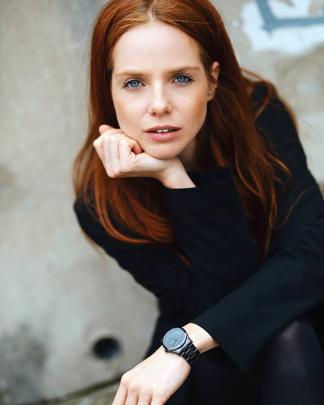 Model Widget | Scrolller