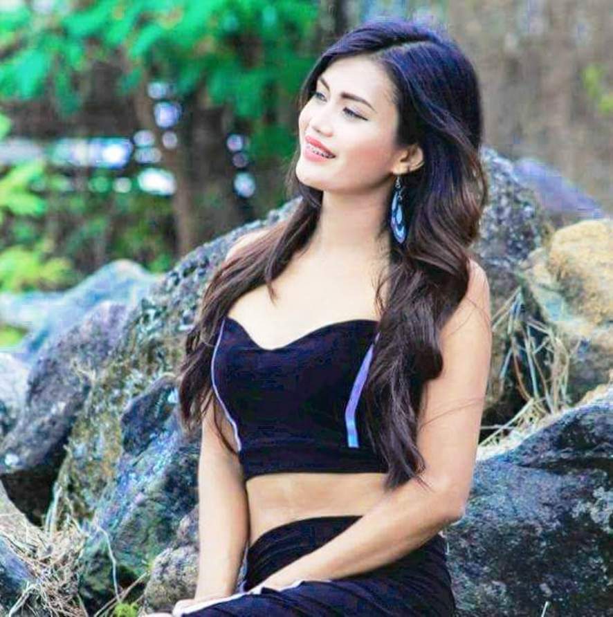 Modeling | Scrolller