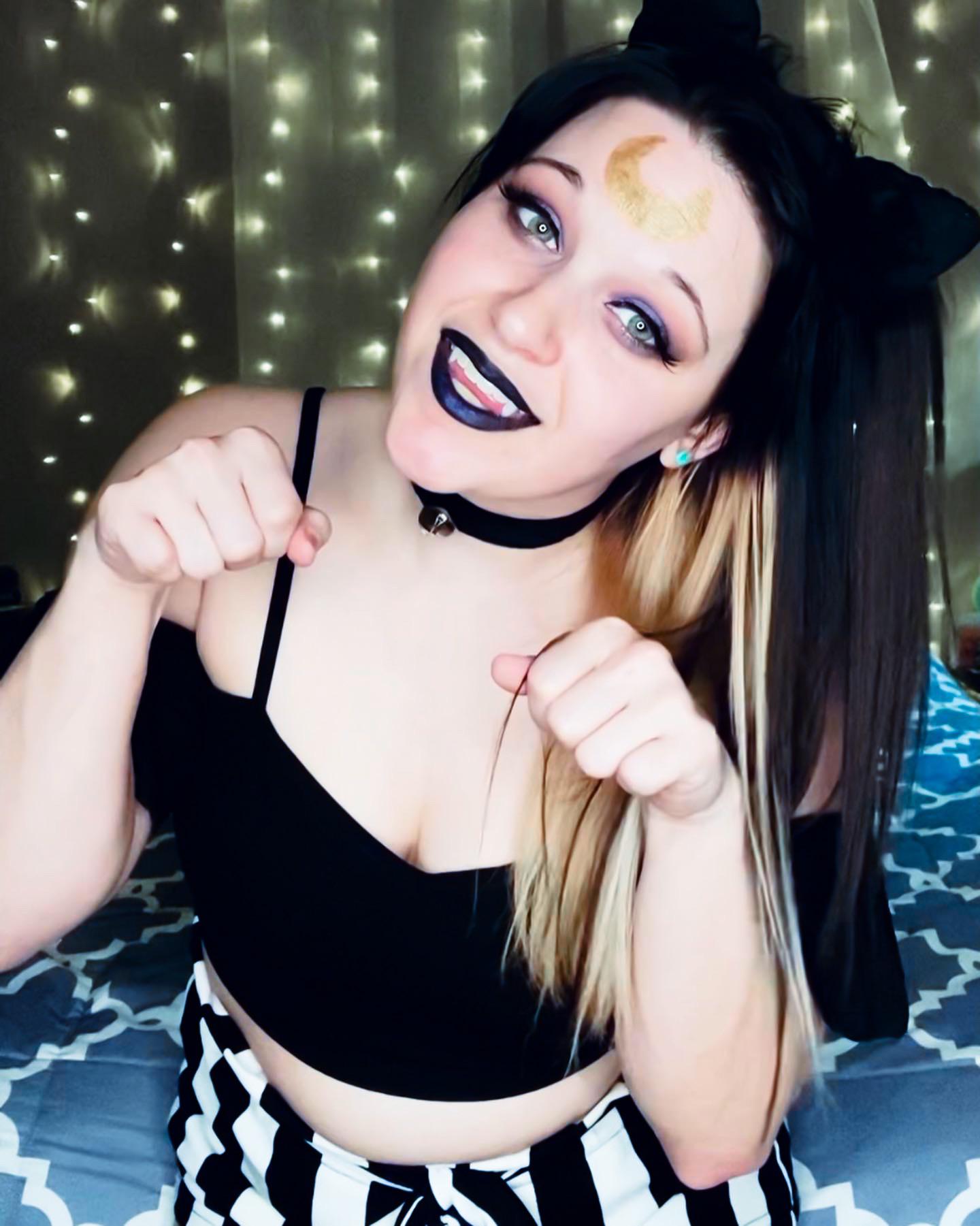 Modern Luna by siren.scarlett | Scrolller