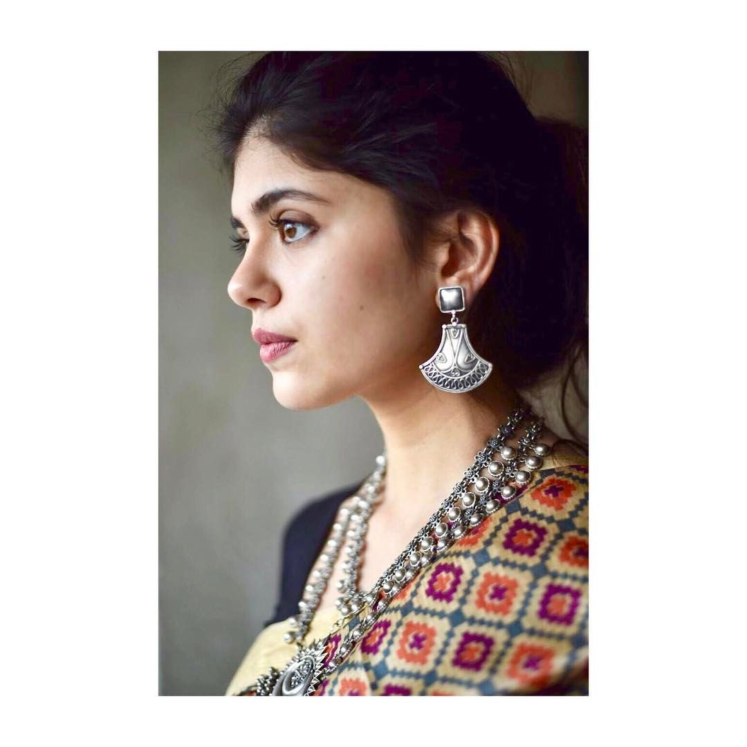 Mods are asleep, post the real sanghi. | Scrolller