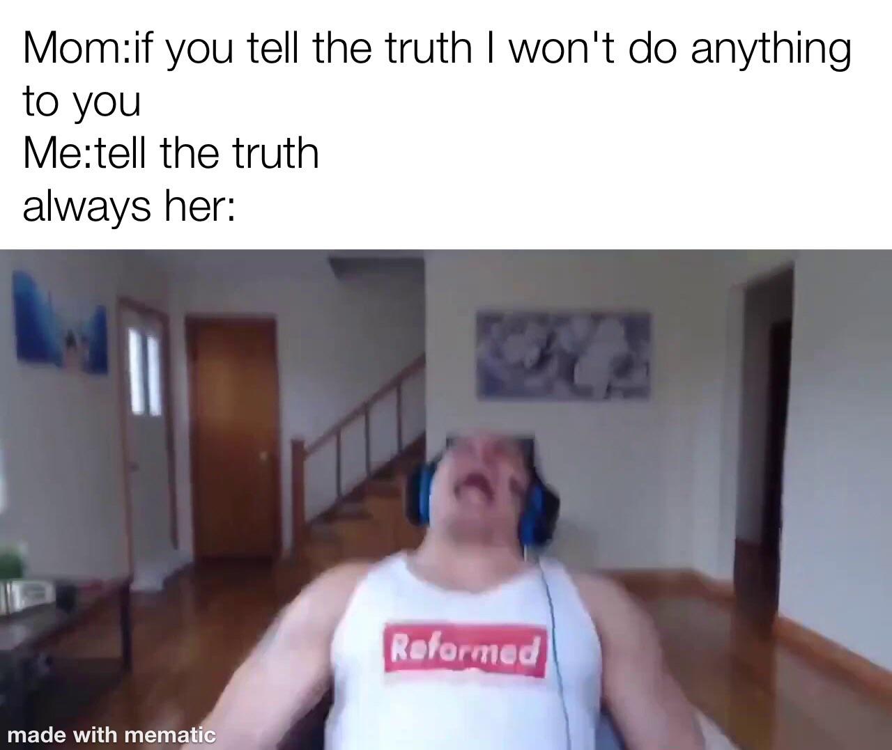 Mom....stay calm | Scrolller