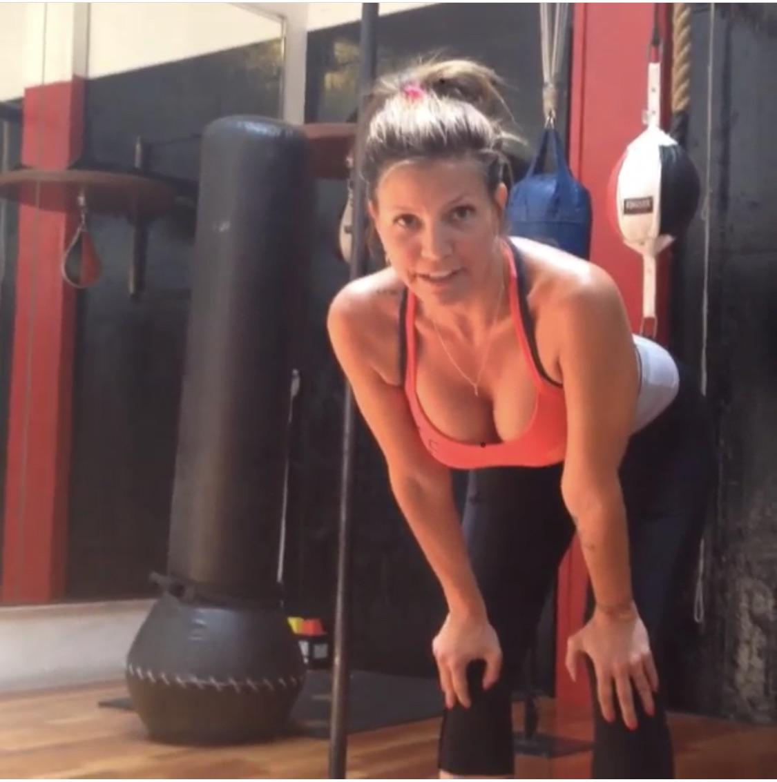 Mommy’s ready for her workout | Scrolller