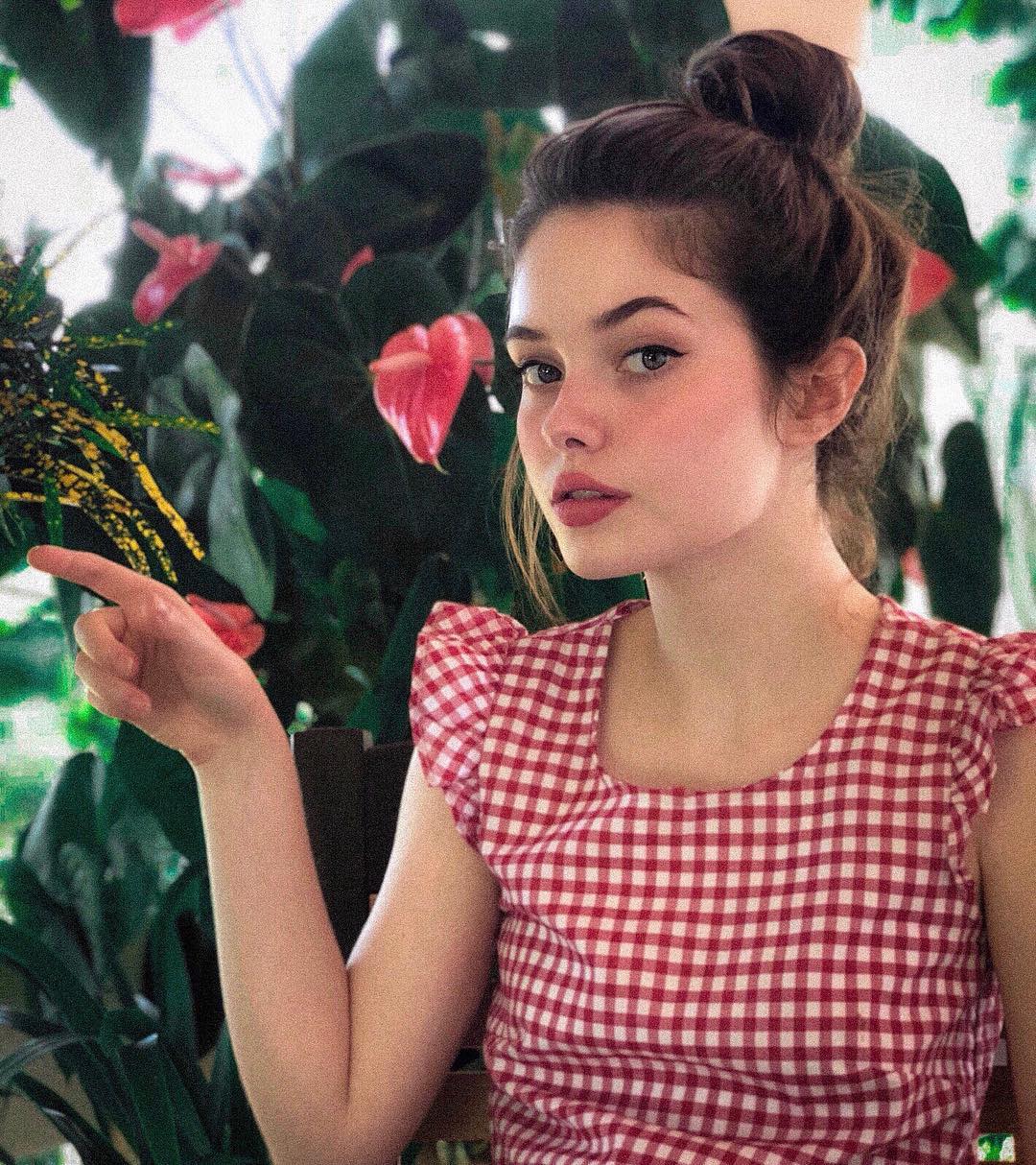 Monique Alice Bourscheid | Scrolller