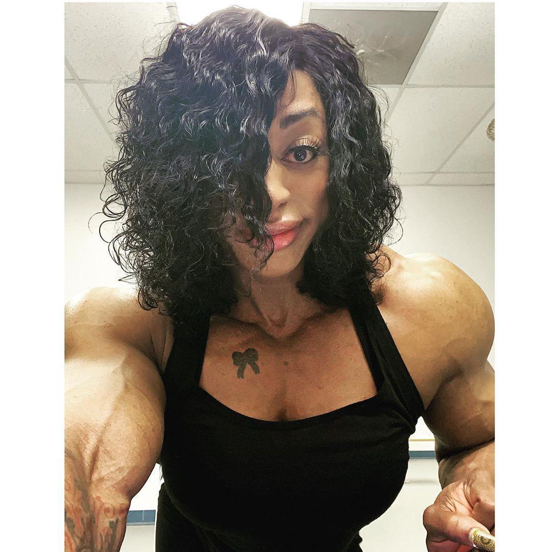 Monique Jones | Scrolller