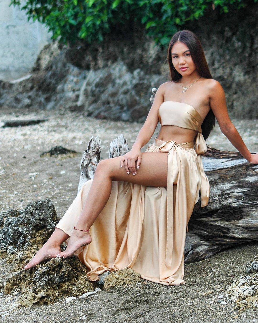 More golden Jayka | Scrolller