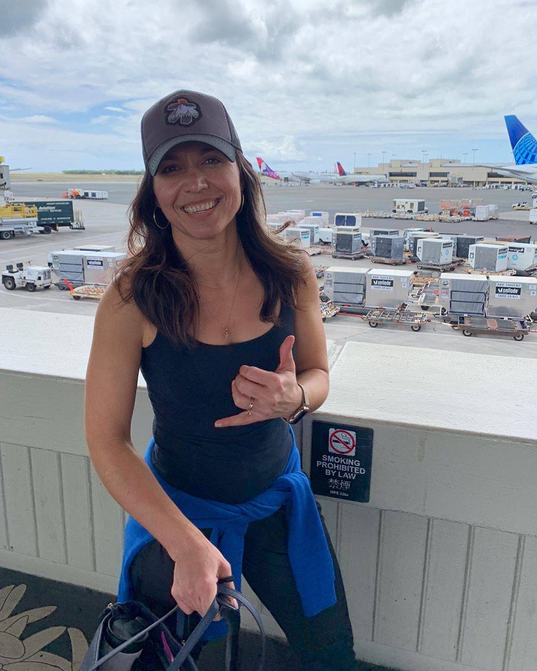 More of Mommy Tulsi's great body | Scrolller