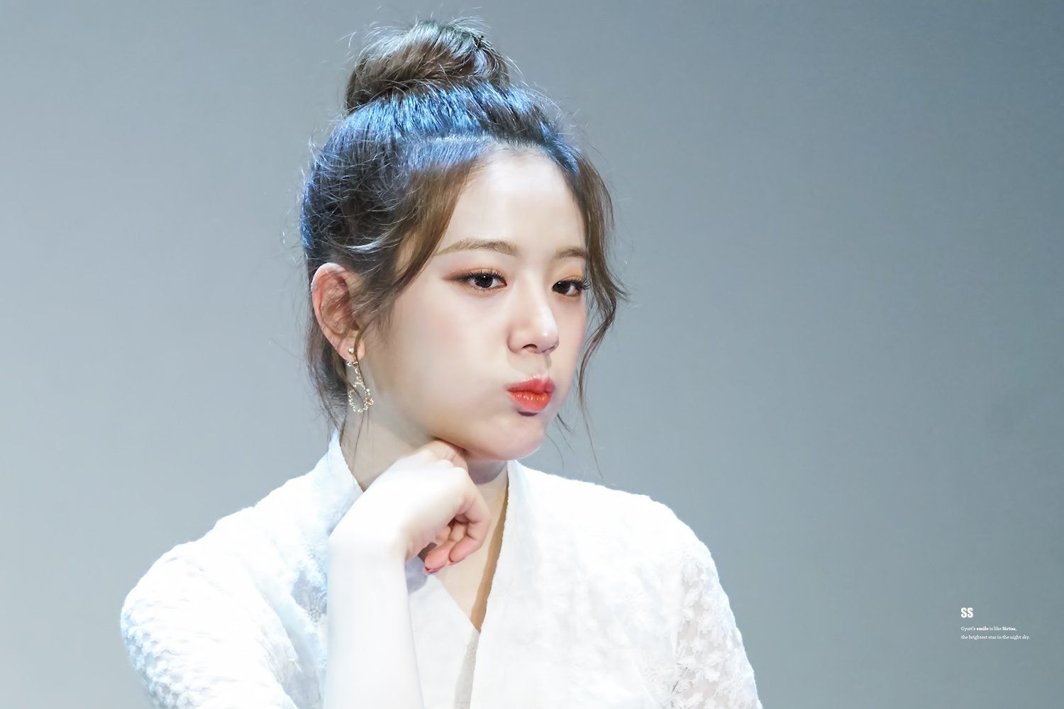 More pondering Gyuri | Scrolller