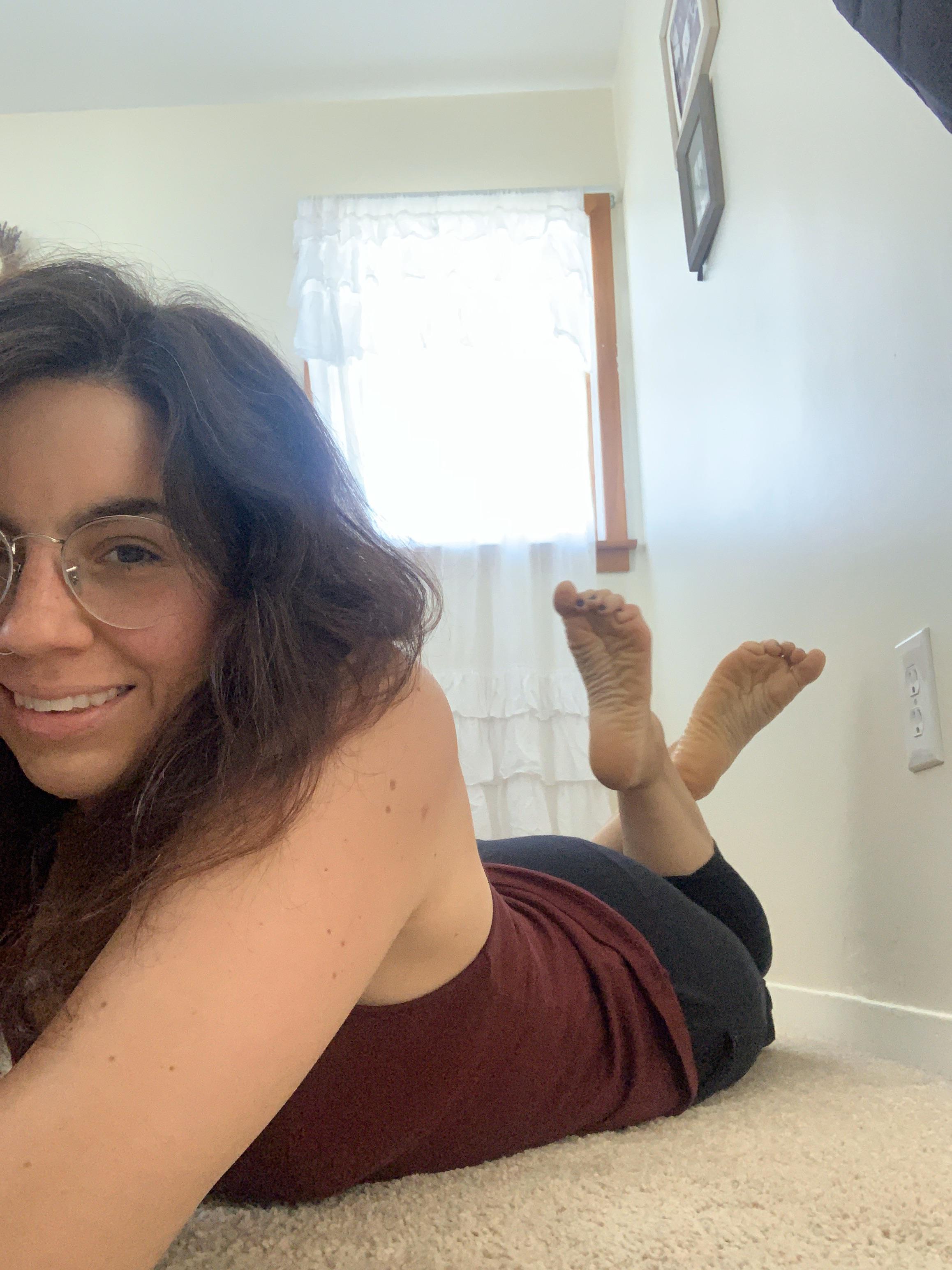 Morning babes, happy Monday! Dms Welcome | Scrolller