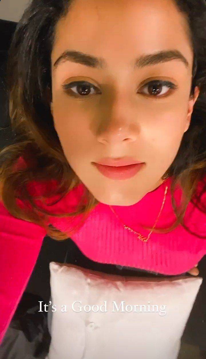 Most underrated milf.. Mira kapoor | Scrolller