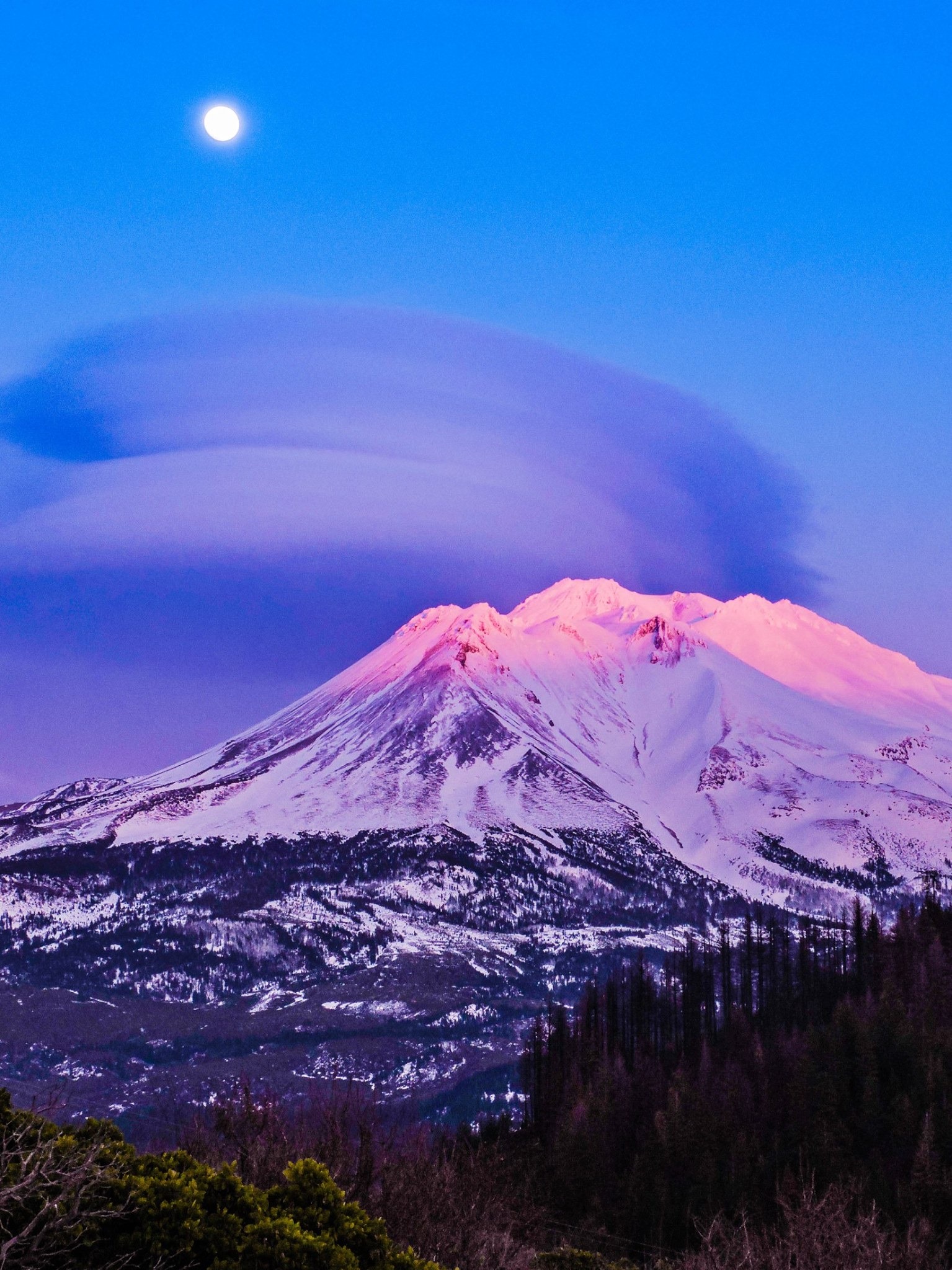 Mount Shasta California [1535 x 2048]. I seen a Mount Shasta post recently thought I would share ...