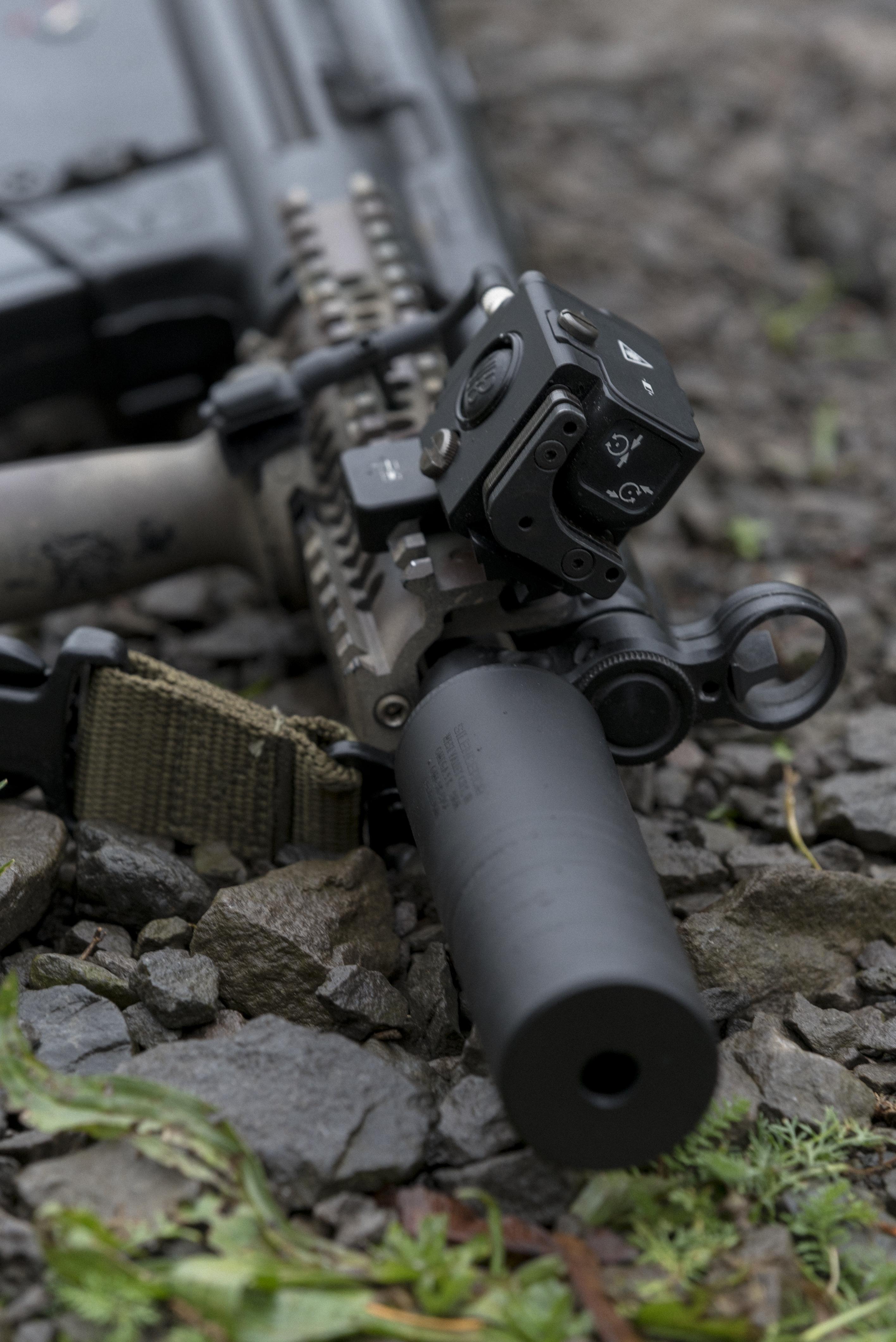 MP5 with lazers | Scrolller