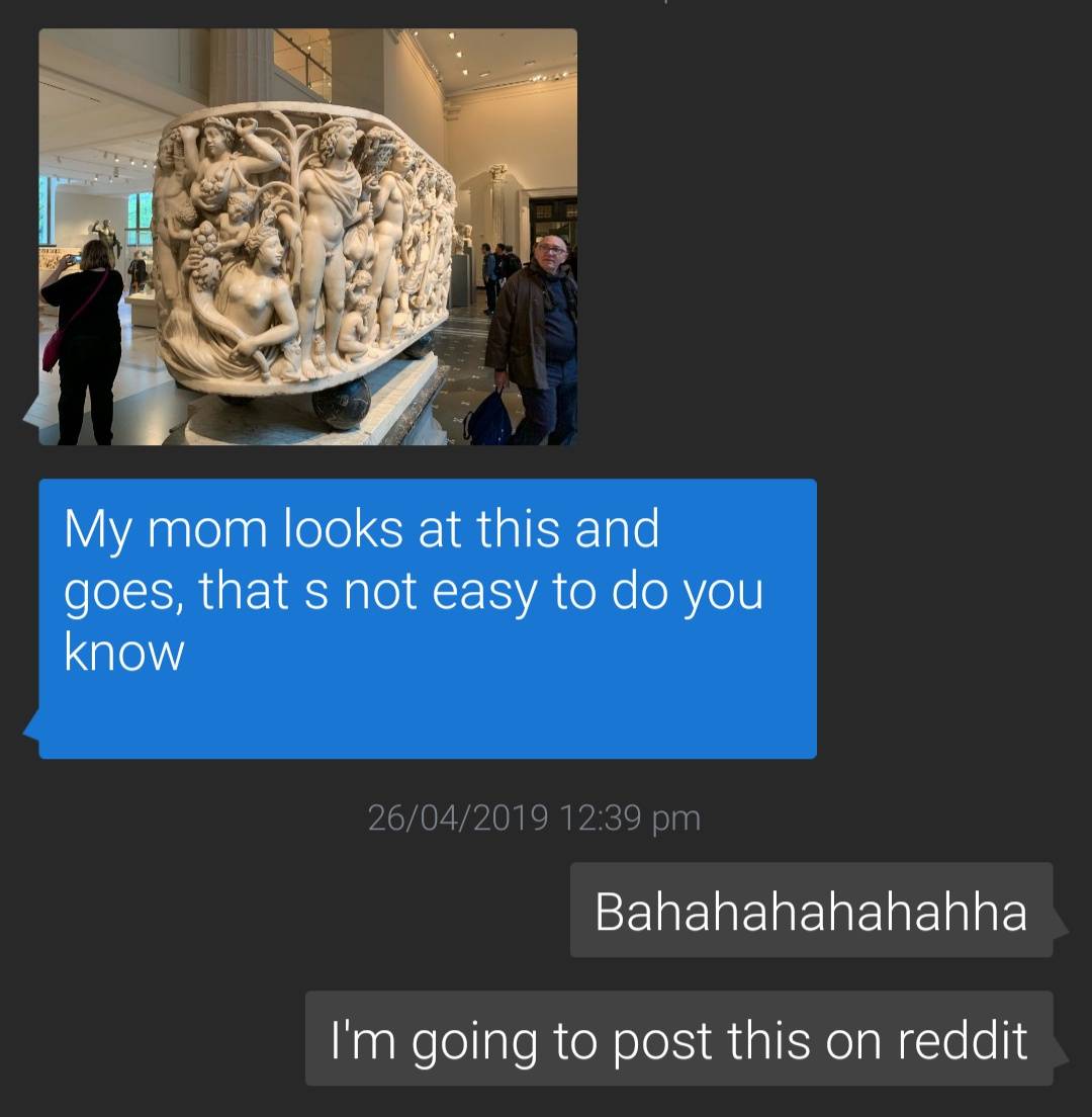 Museum with mom | Scrolller