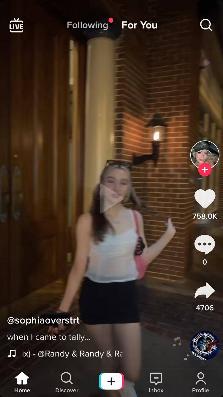 Must be jealous of her friend | Scrolller