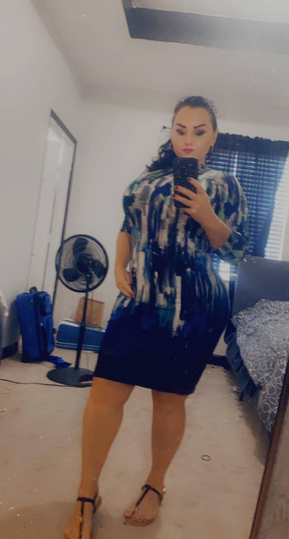 Must have curves to sale anything | Scrolller