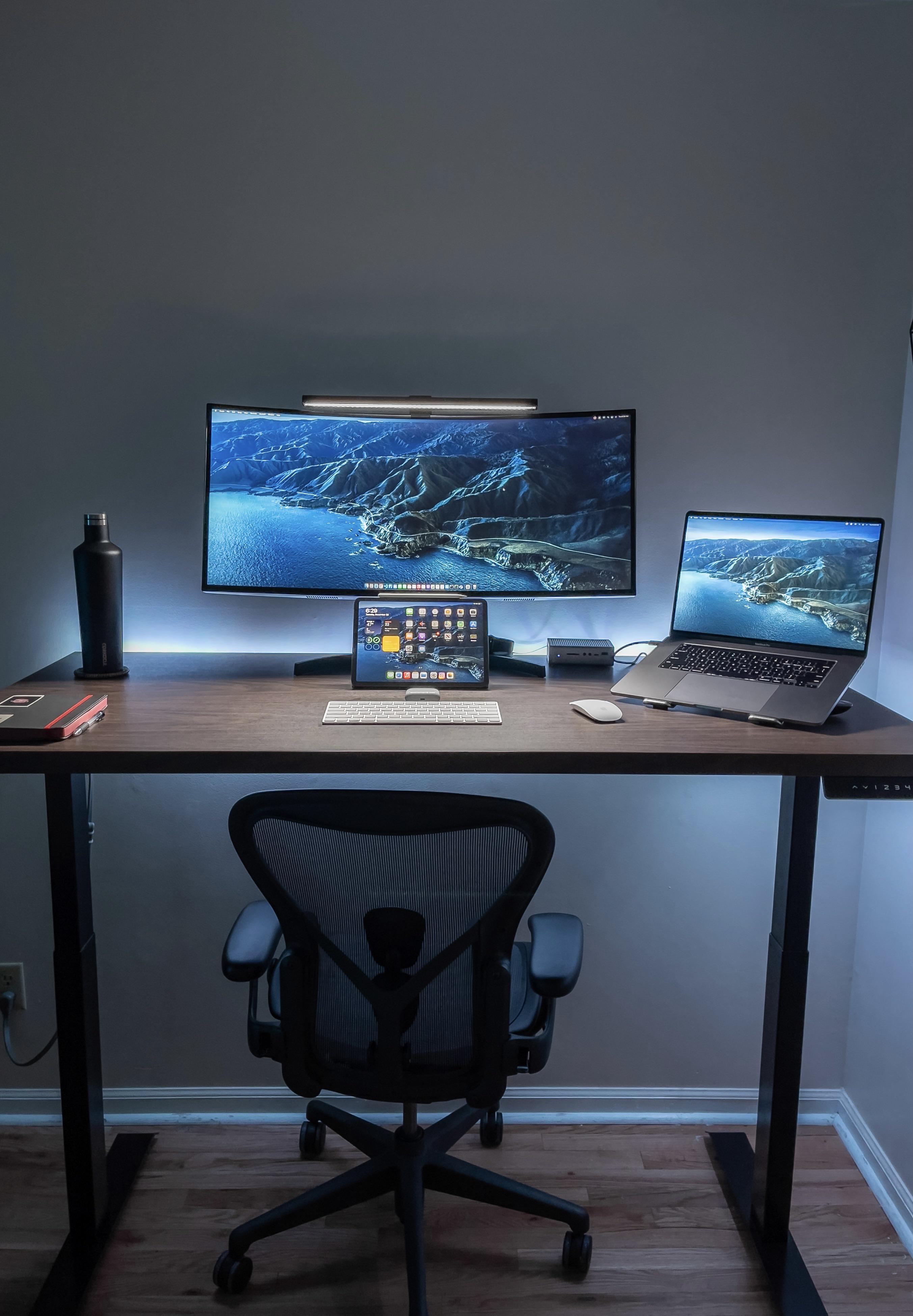 My 2021 workstation | Scrolller