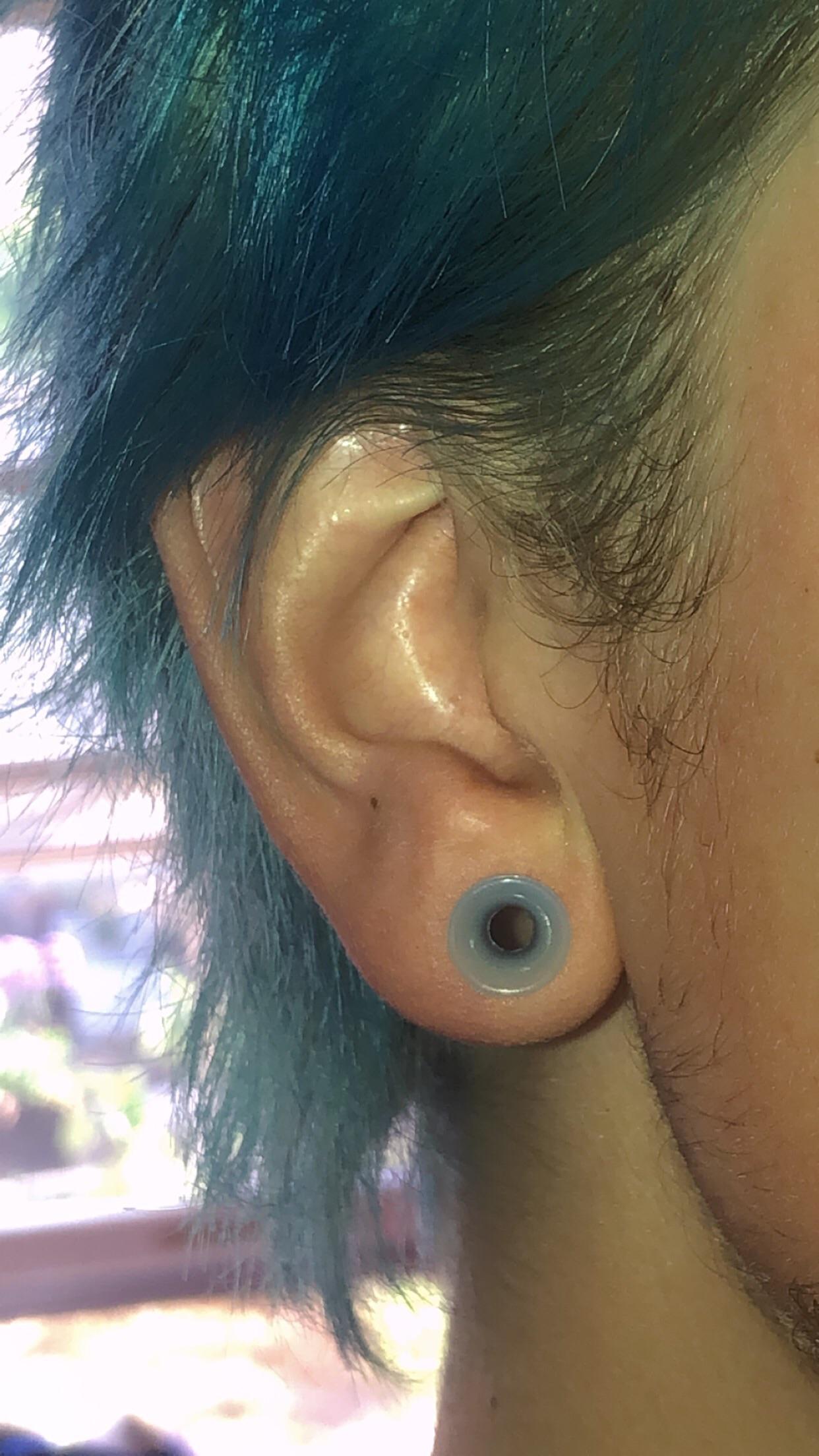My 2g(6mm) ears !! Finally healed enough to put my ear skins in and feeling good about them ...
