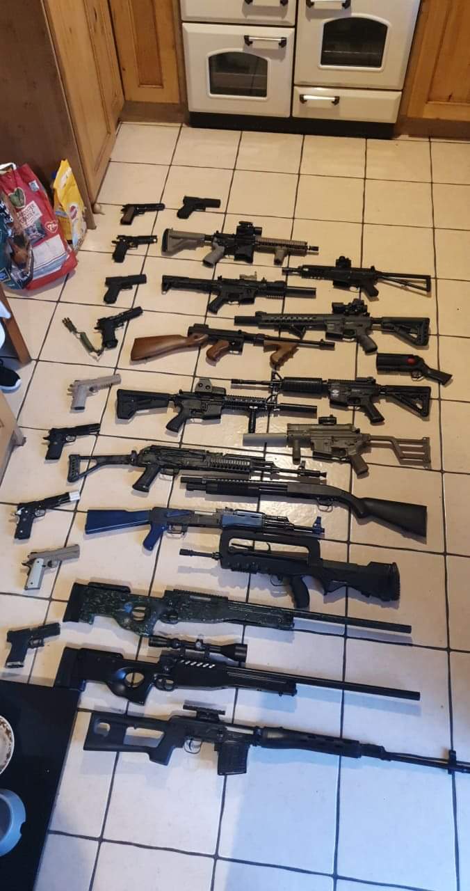 My Airsoft collection.....so far 😅 | Scrolller