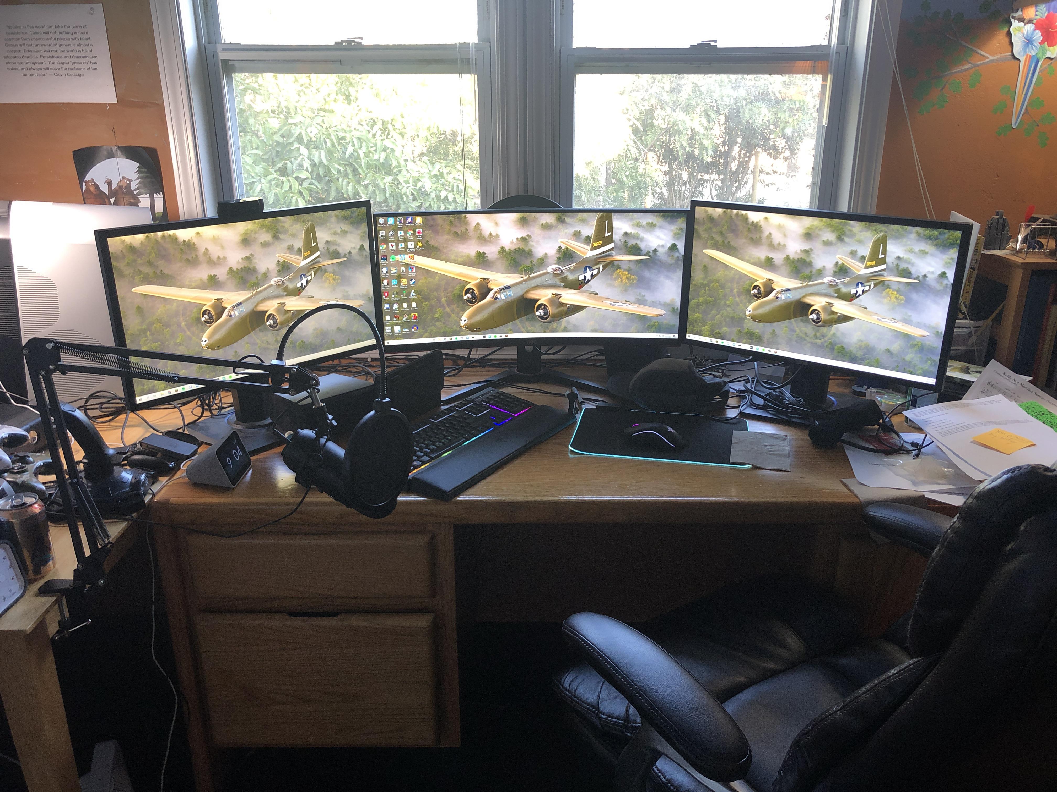 My basic streaming/ school setup | Scrolller
