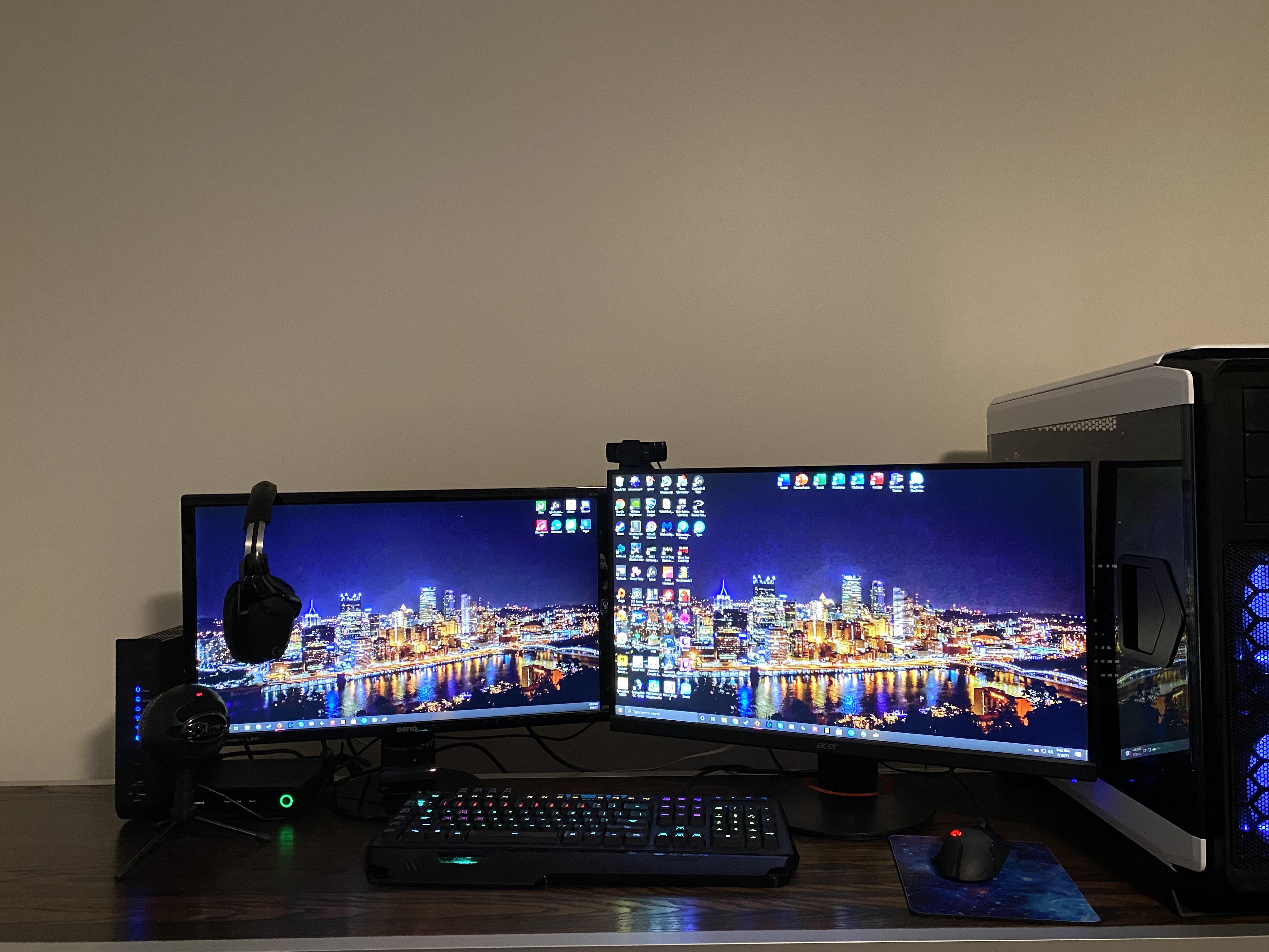 My battlestation until it gets updated in the next couple weeks | Scrolller