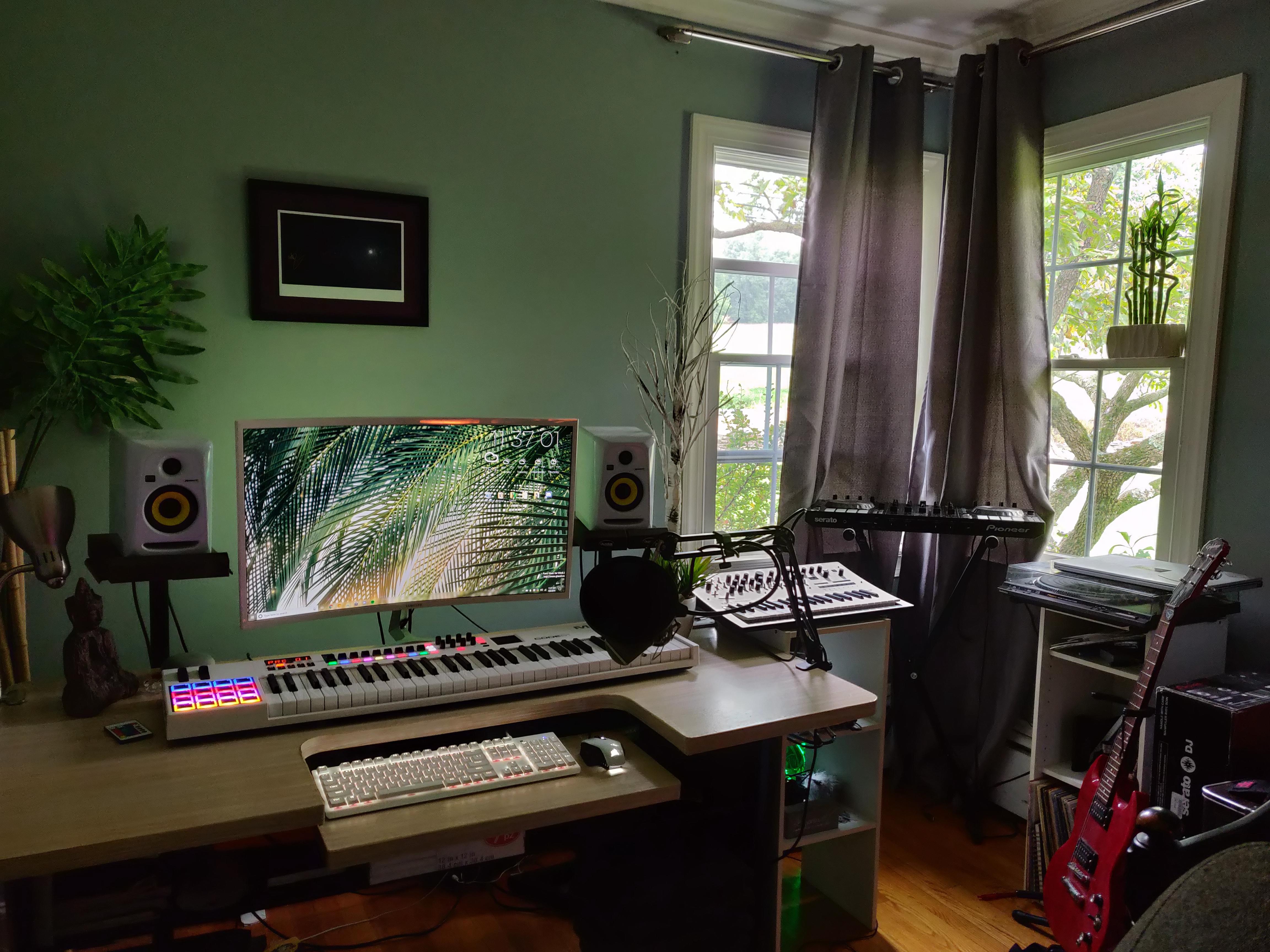 My bedroom studio | Scrolller