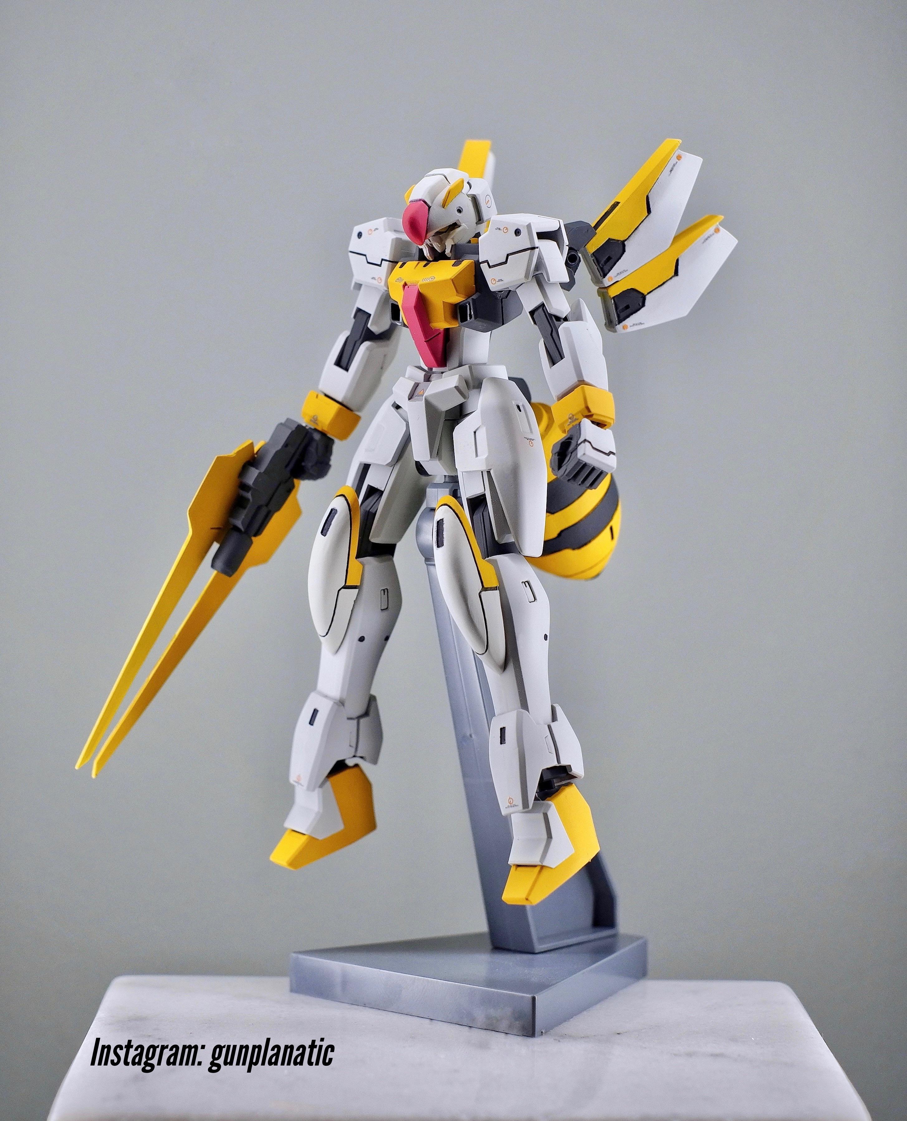 My bee 🐝 | Scrolller