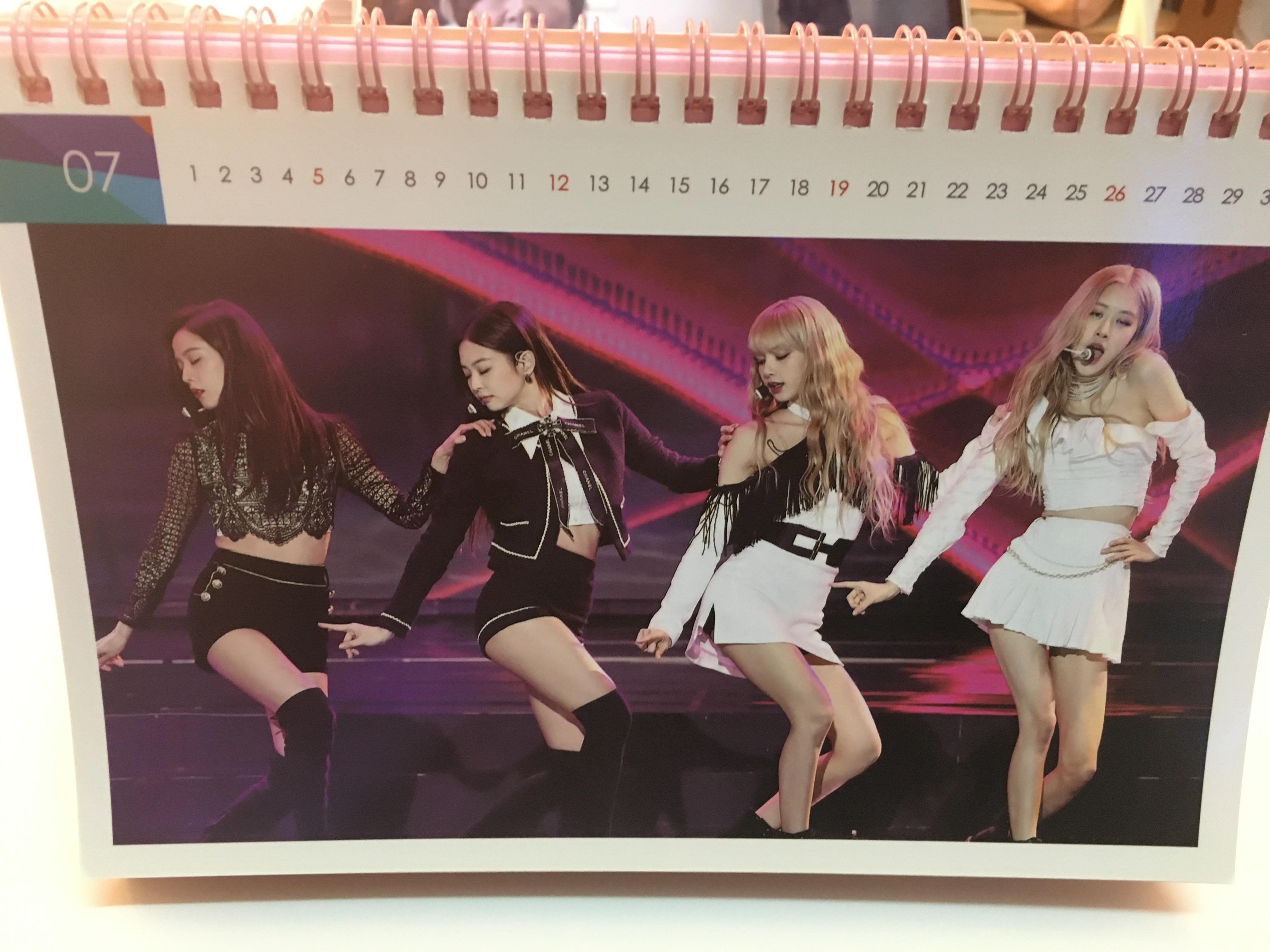 My Blackpink calendar, poor Rosé | Scrolller
