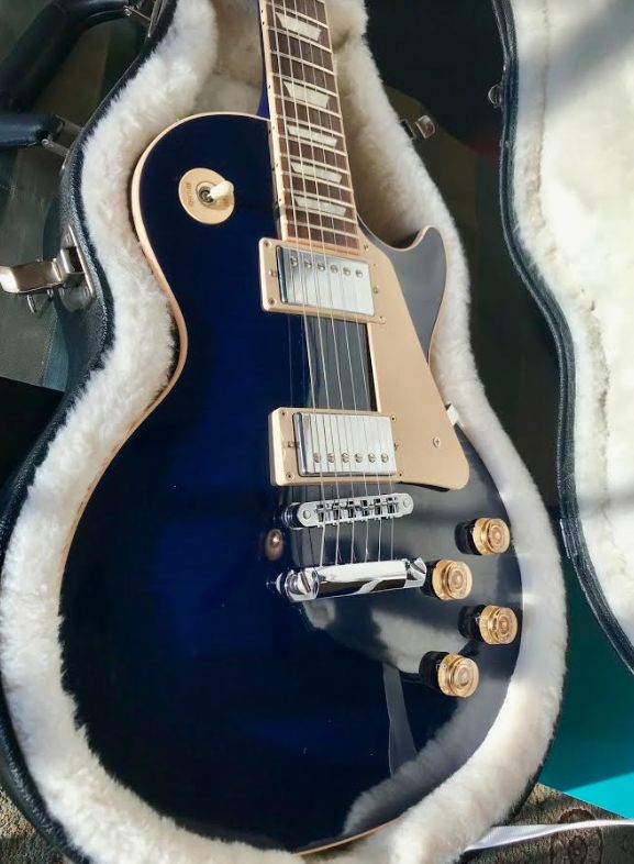 My Chicago Blue Les Paul Traditional | Scrolller