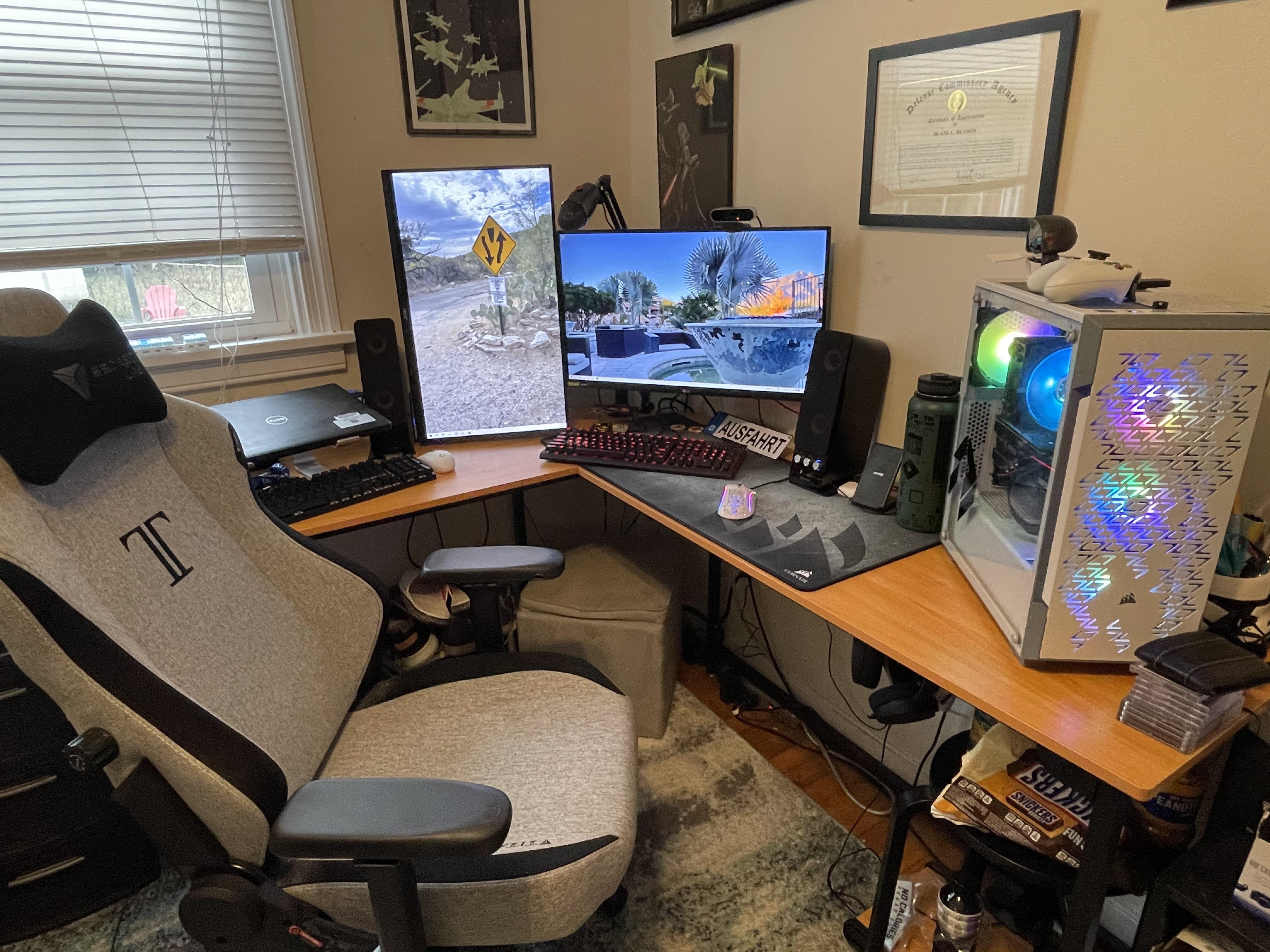 My completed wfh/battlestation. Was extremely lucky to get all the parts I needed | Scrolller