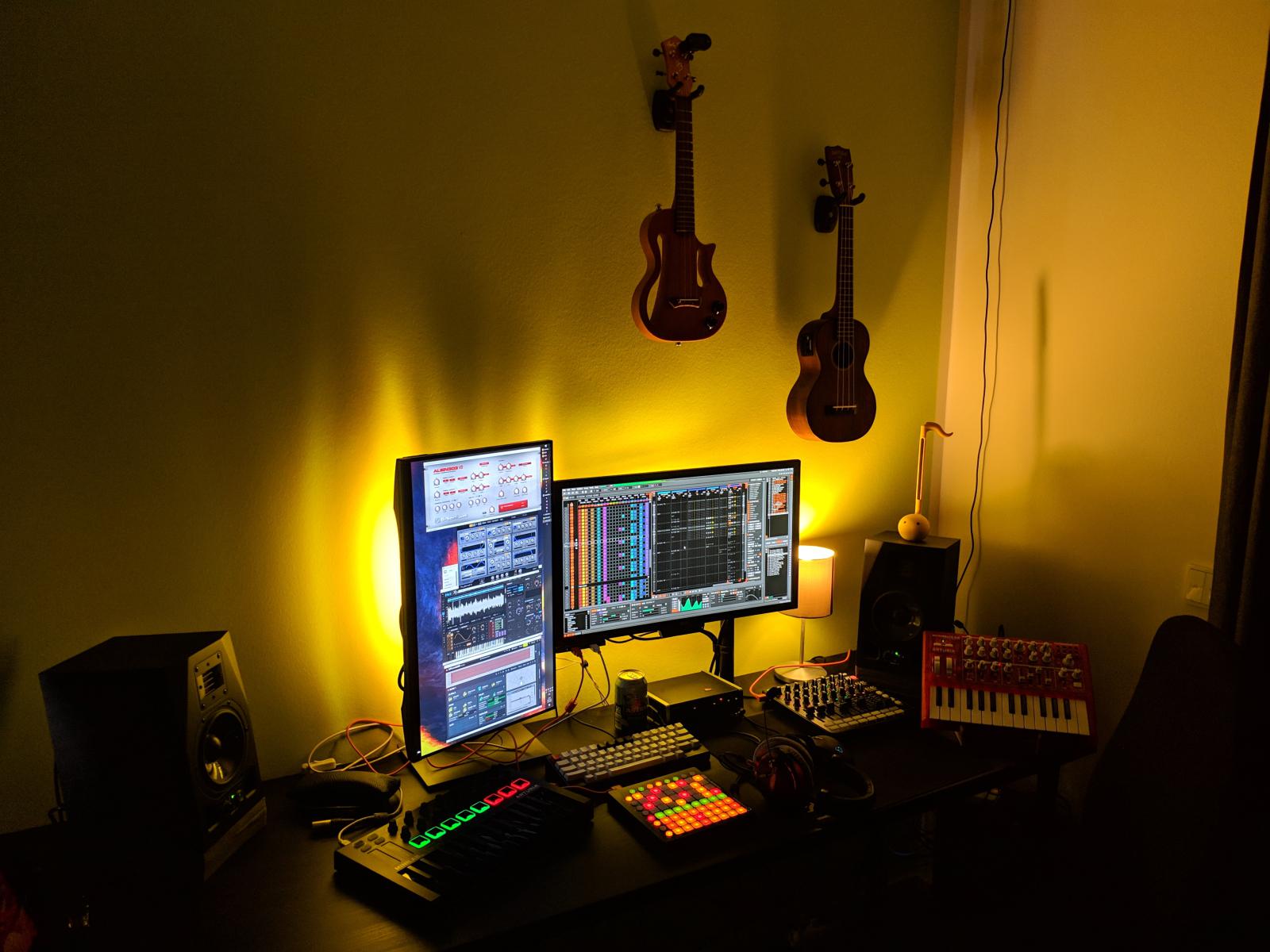 My cozy little setup | Scrolller