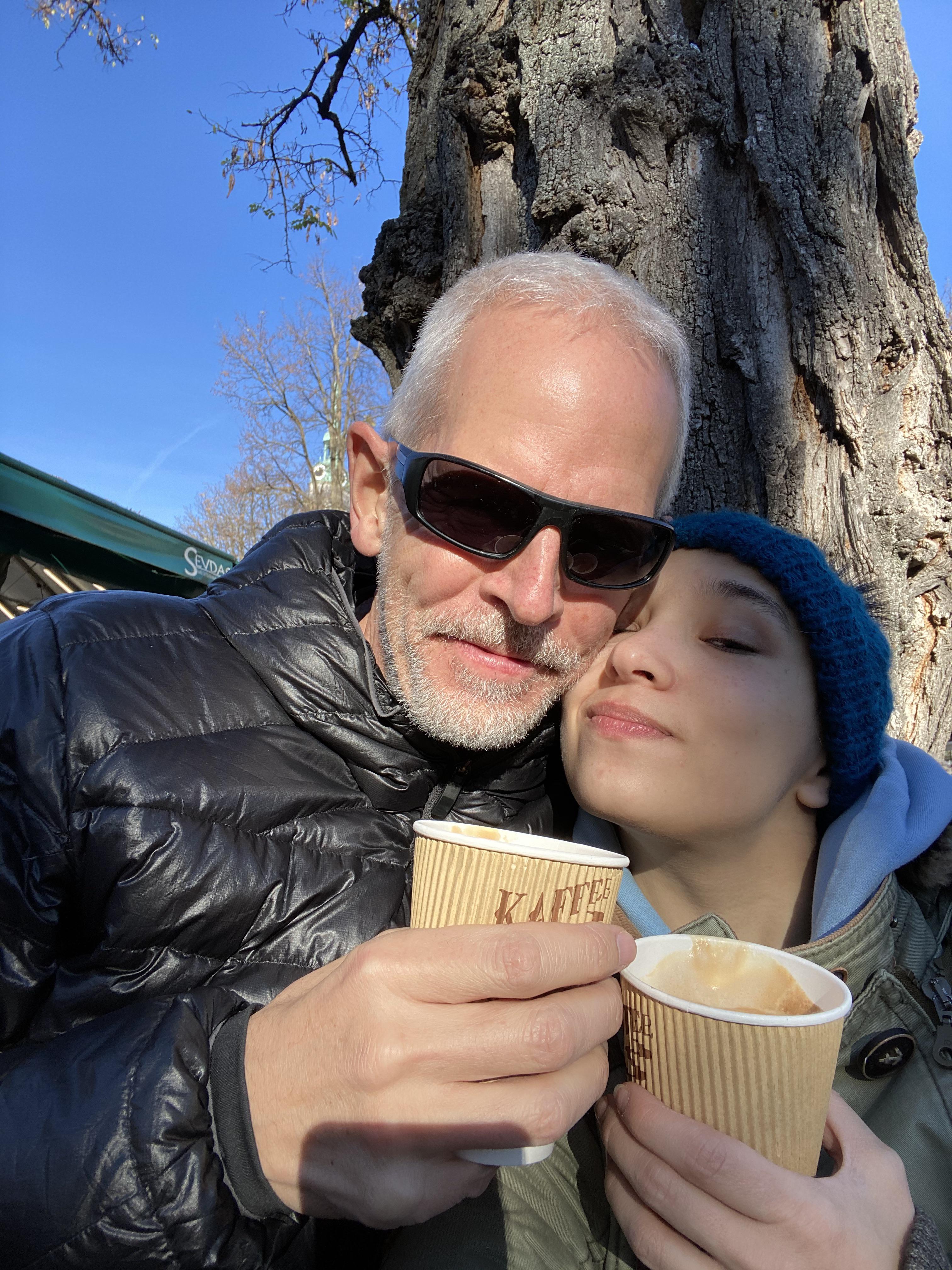 My Daddy just joined Reddit! So here’s a selfie of us just being cute. I hope he sees this 💗 ...