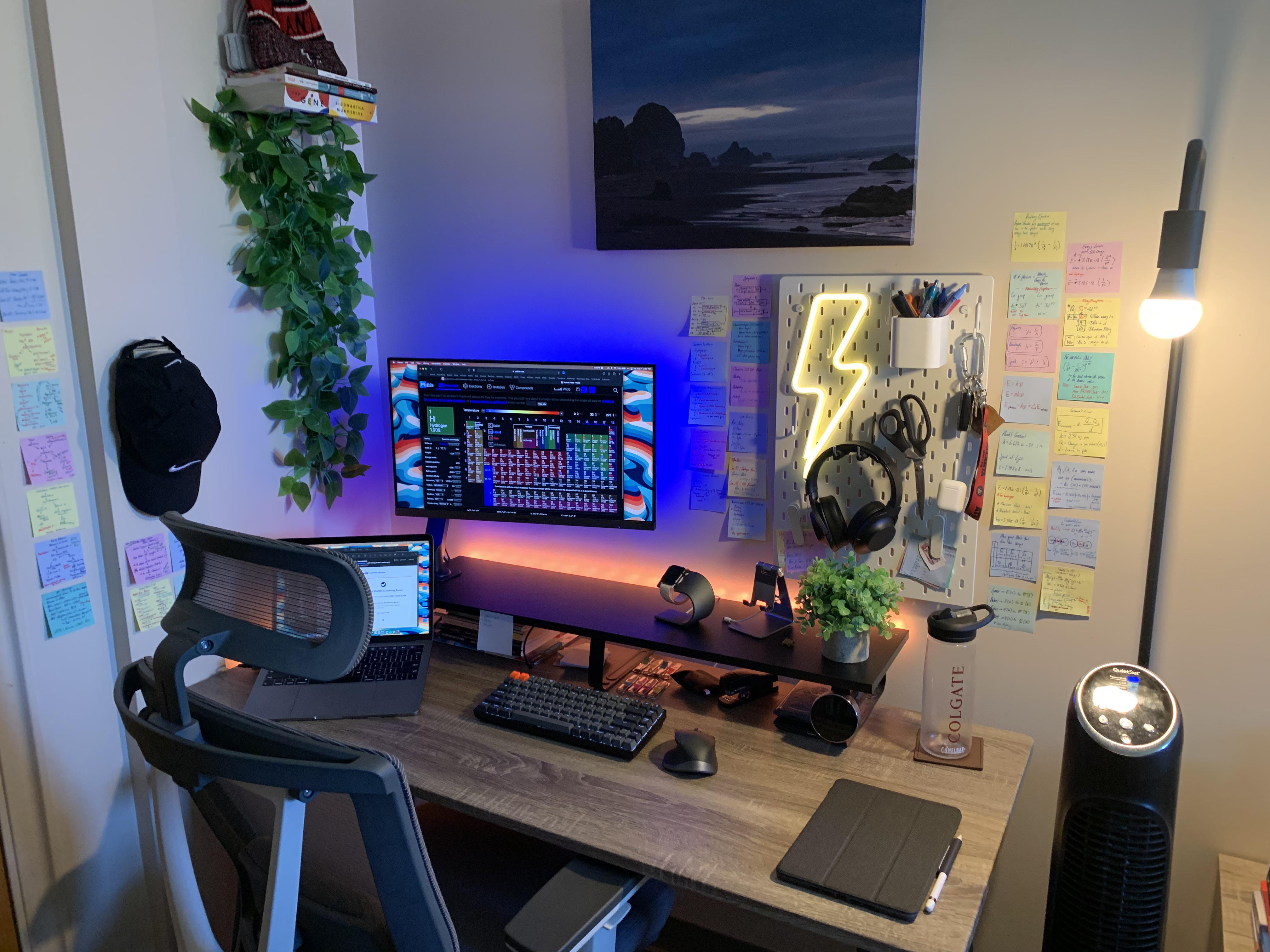 My Desk Setup on 3rd floor | Scrolller
