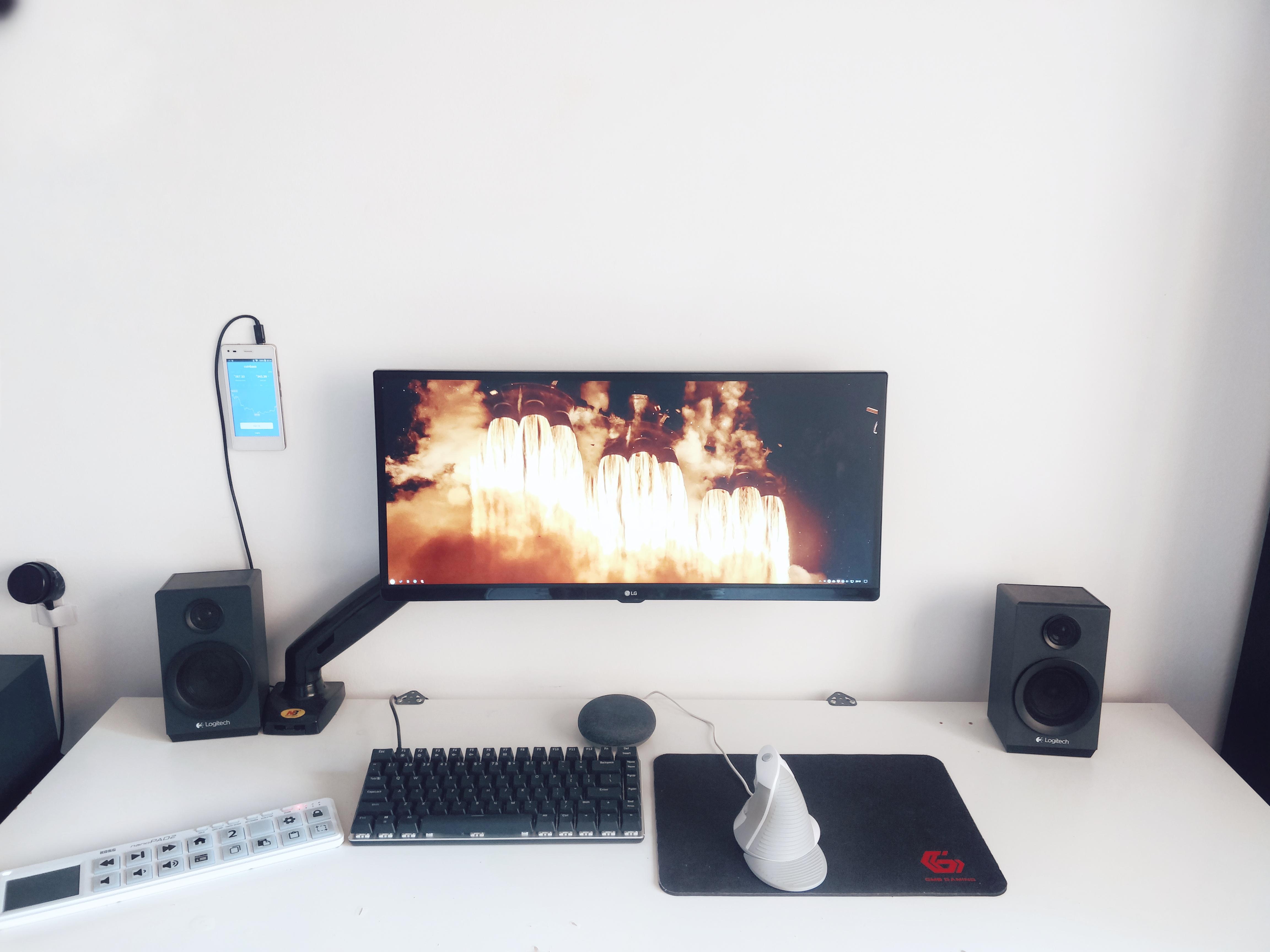 My double keyboard, single monitor setup | Scrolller