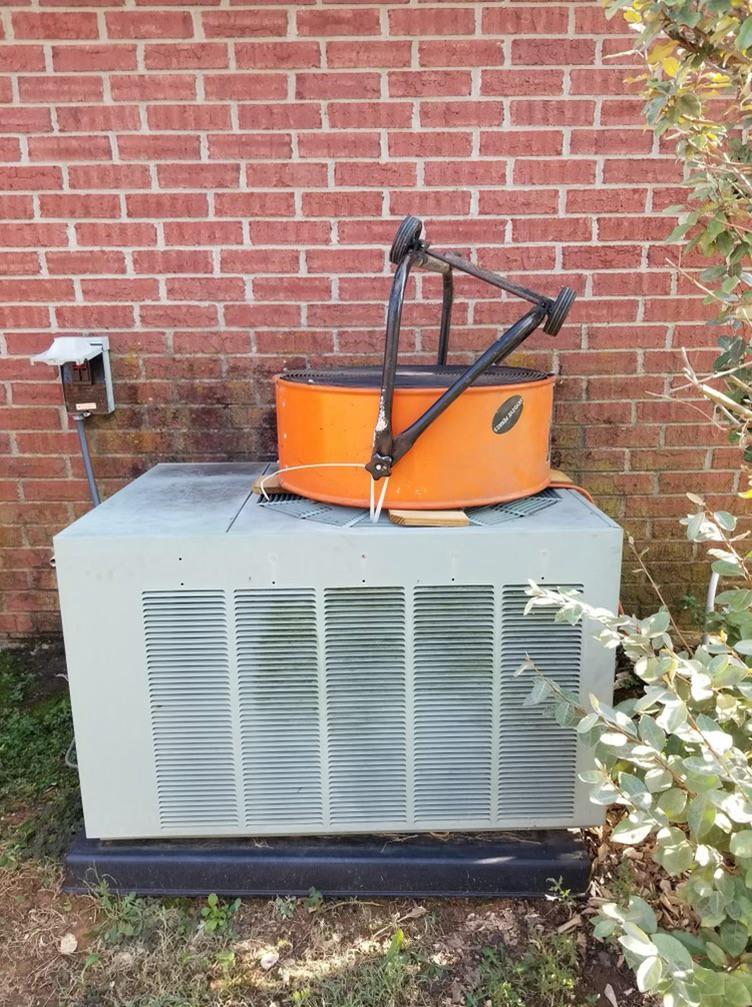 A fan is blowing an entire HVAC | Scrolller