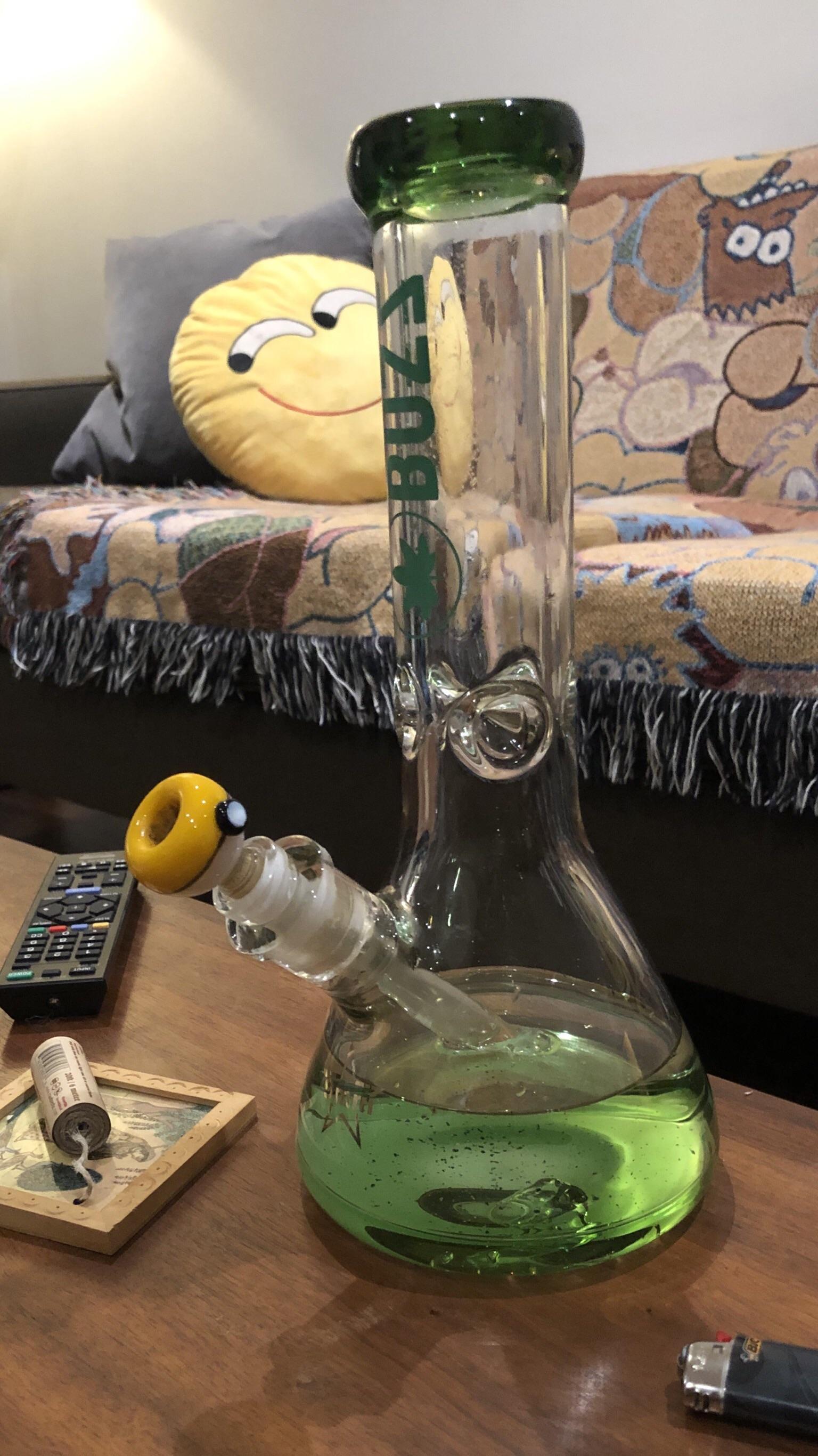 My first bong | Scrolller