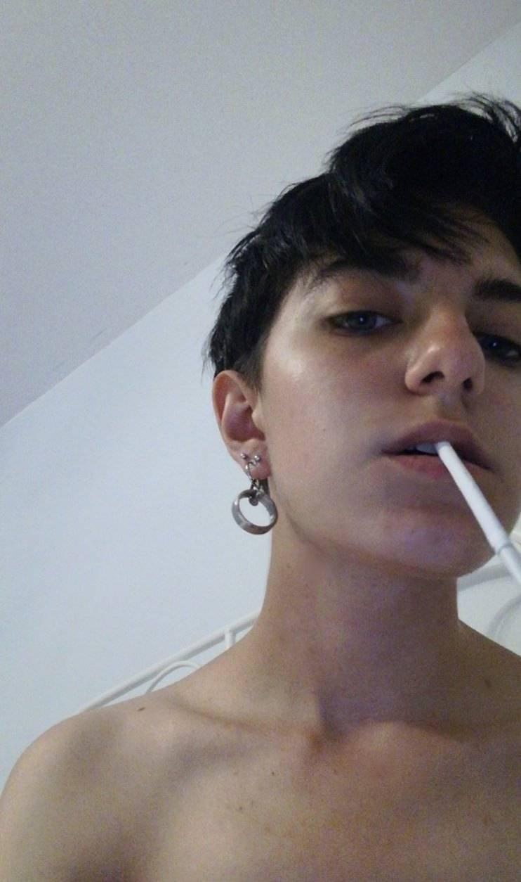 My first cigarette (it was gross af) | Scrolller