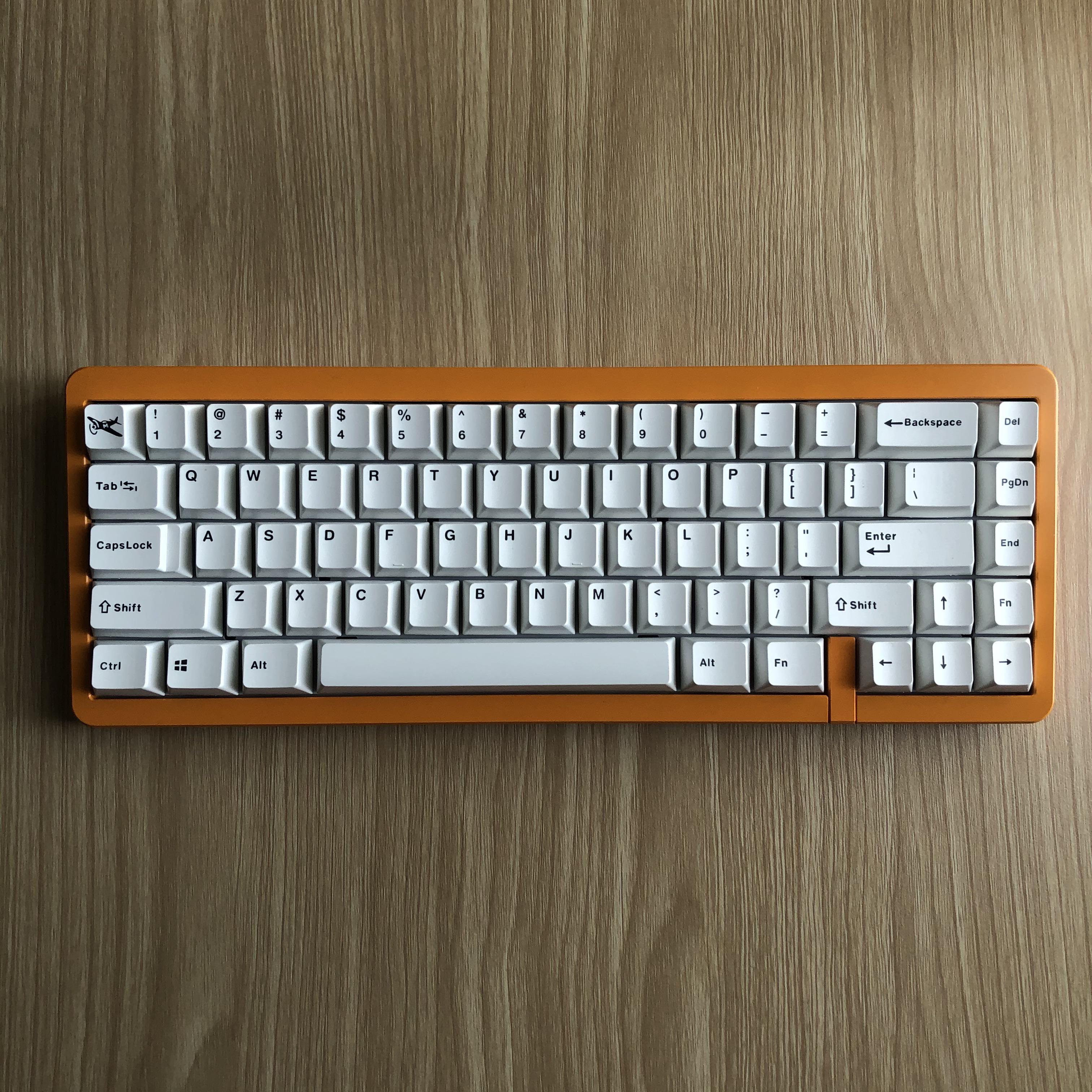 My first custom keyboard! KBDfans D65 with Tangerines. | Scrolller