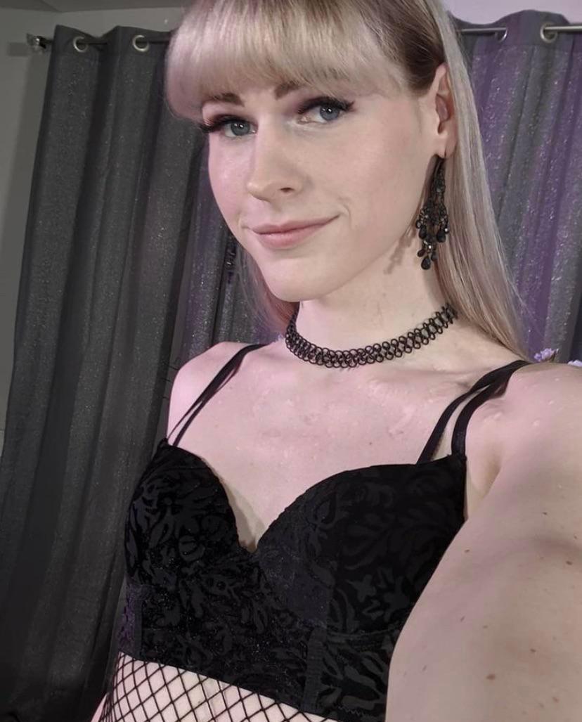 My first post on here, I’m here for you all 😇 | Scrolller