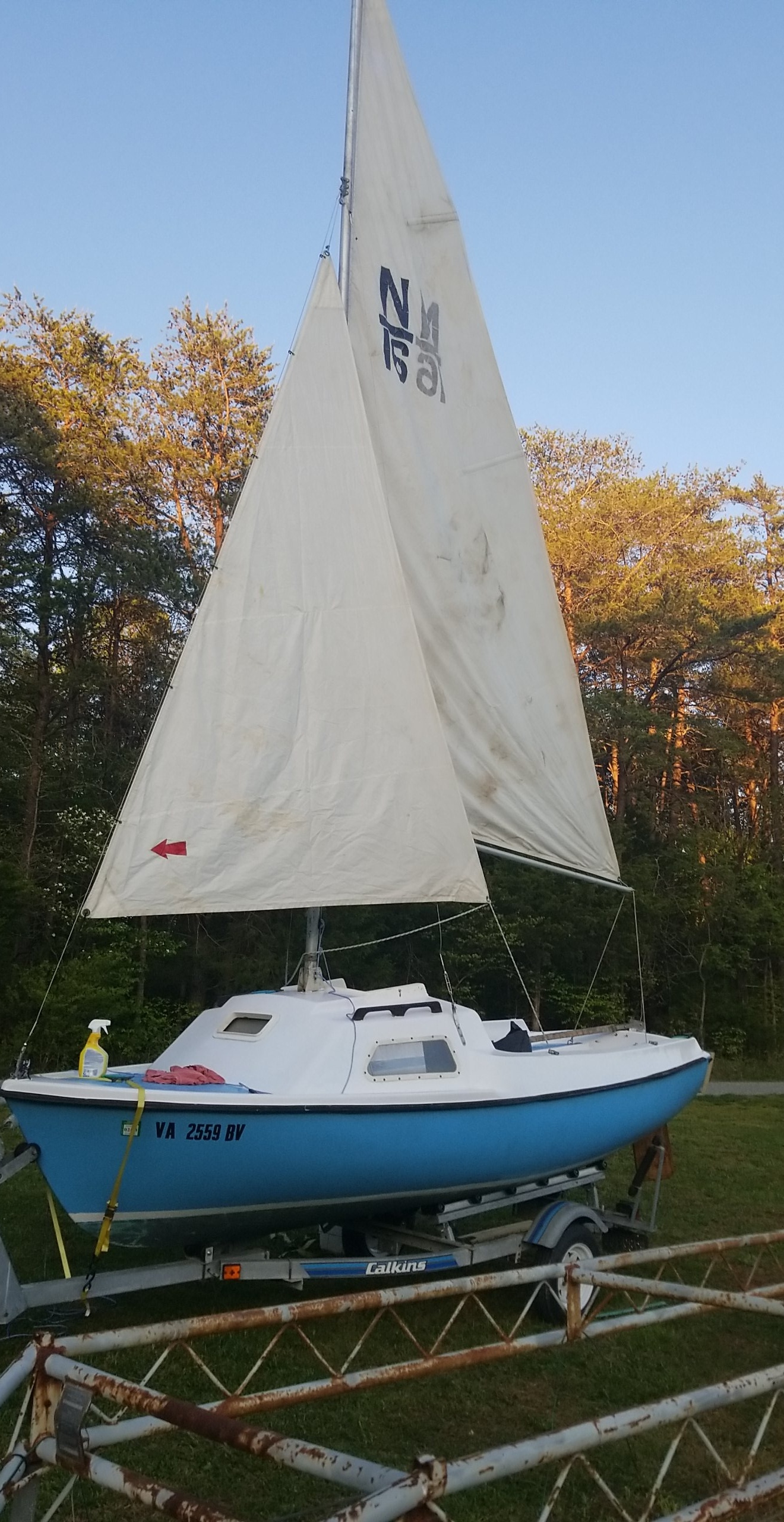 My first sailboat! (Newport 16) | Scrolller