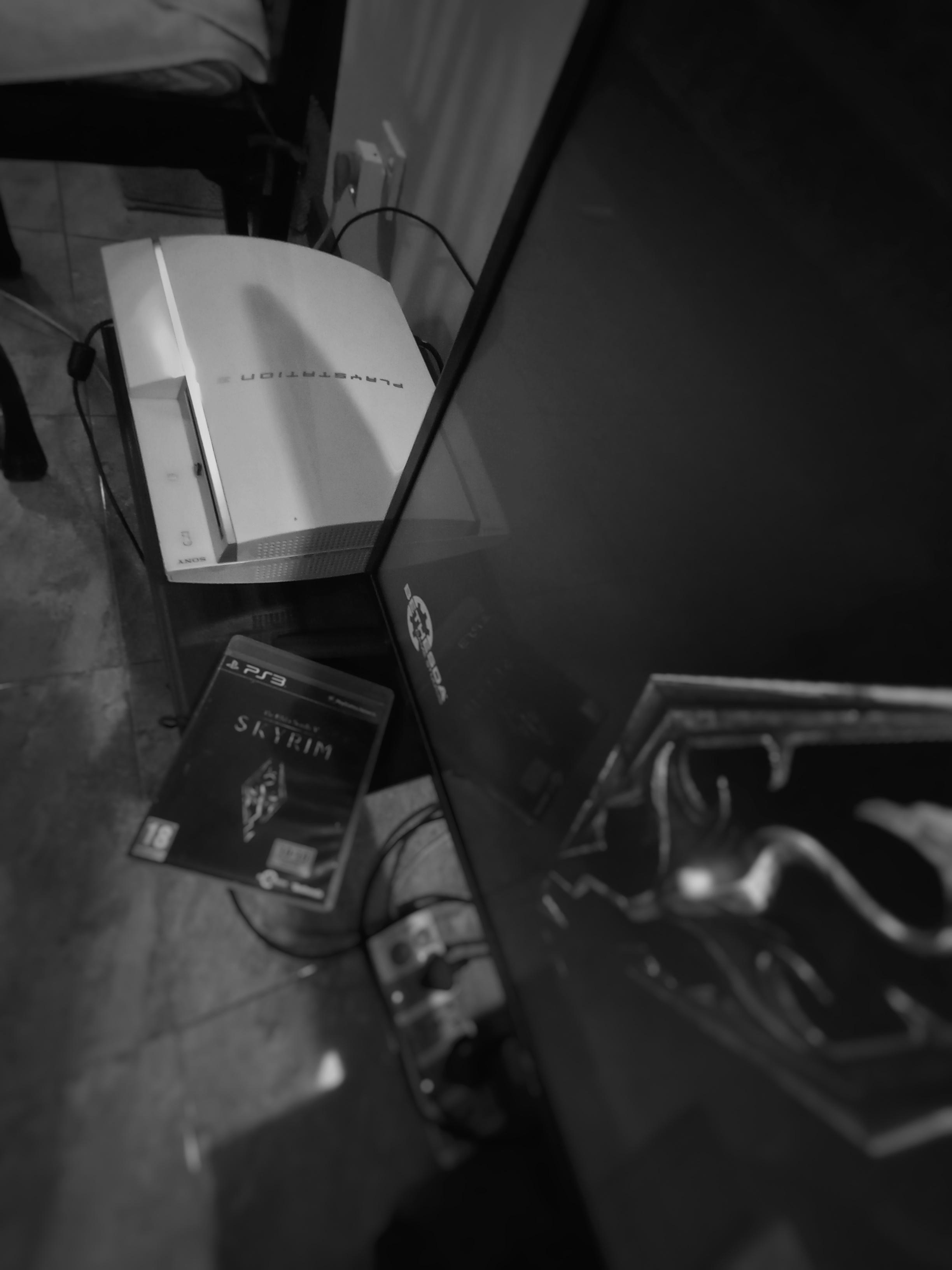 My first time playing skyrim ever ♥️ | Scrolller