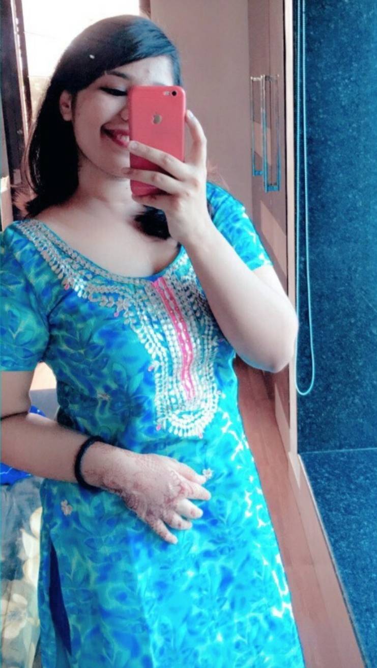 My friends sister, how much you rate her guys? | Scrolller