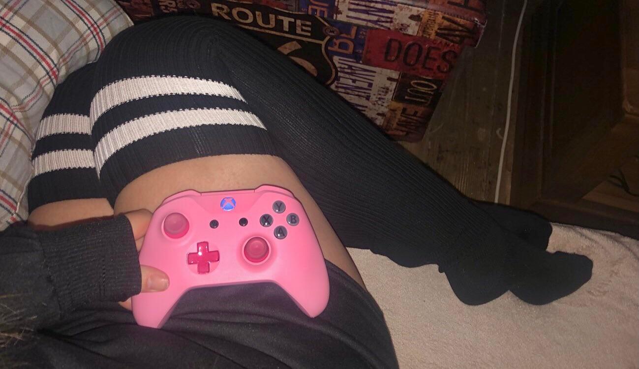 My gaming POV tonight🎮💞 | Scrolller