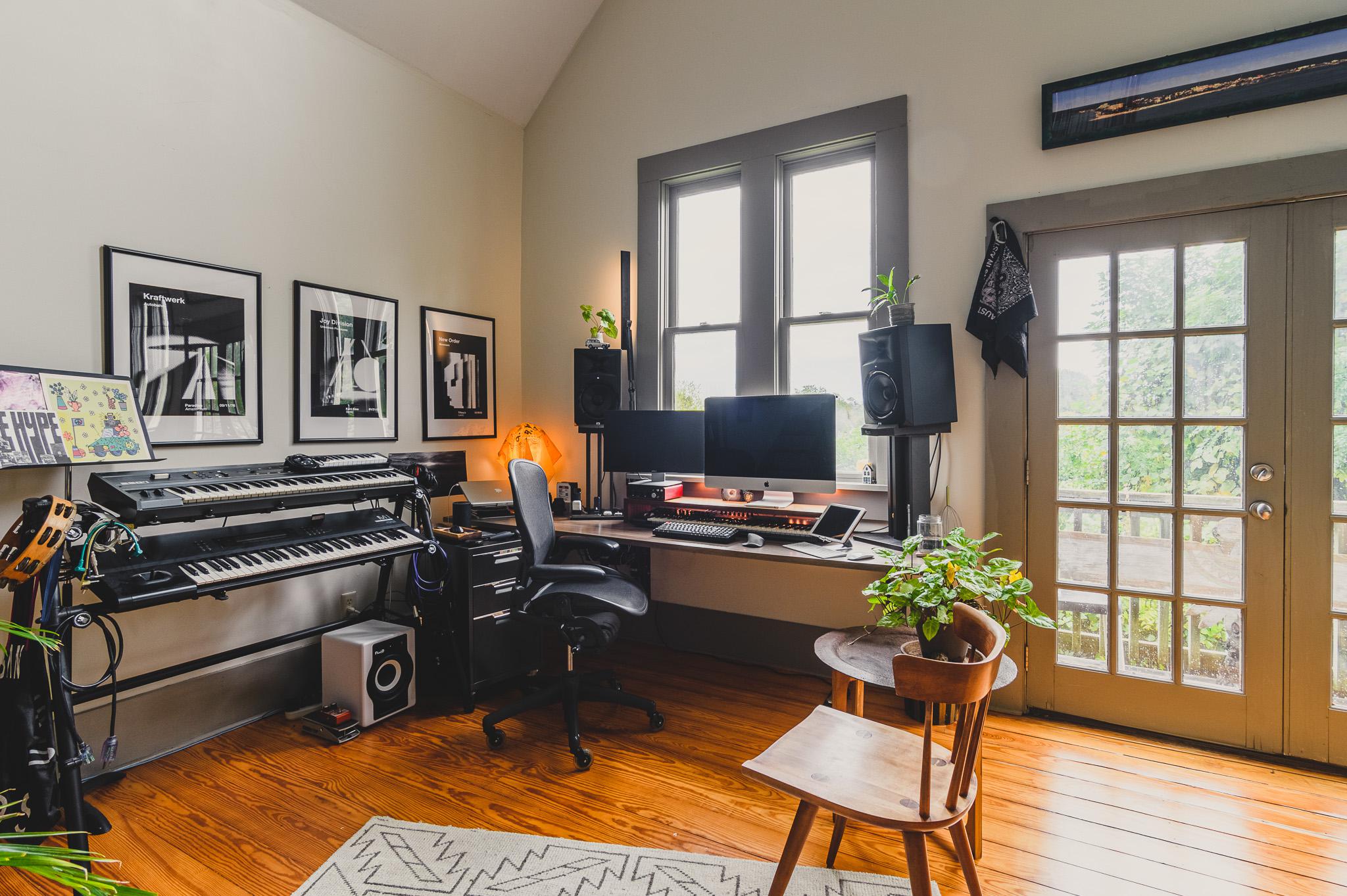 My home studio happy place in Georgia 🎶 | Scrolller