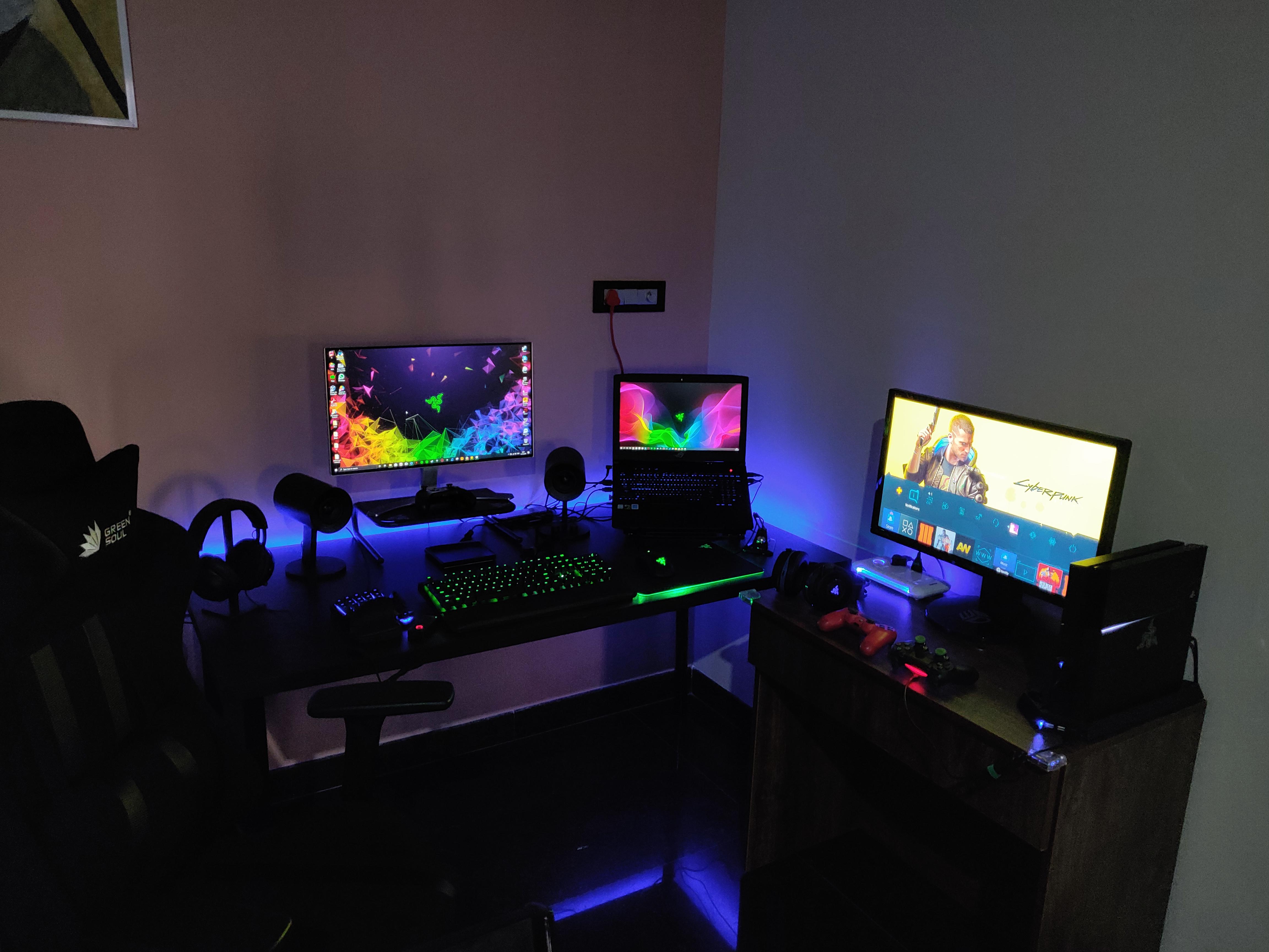 My laptop setup with Razer peripherals. | Scrolller