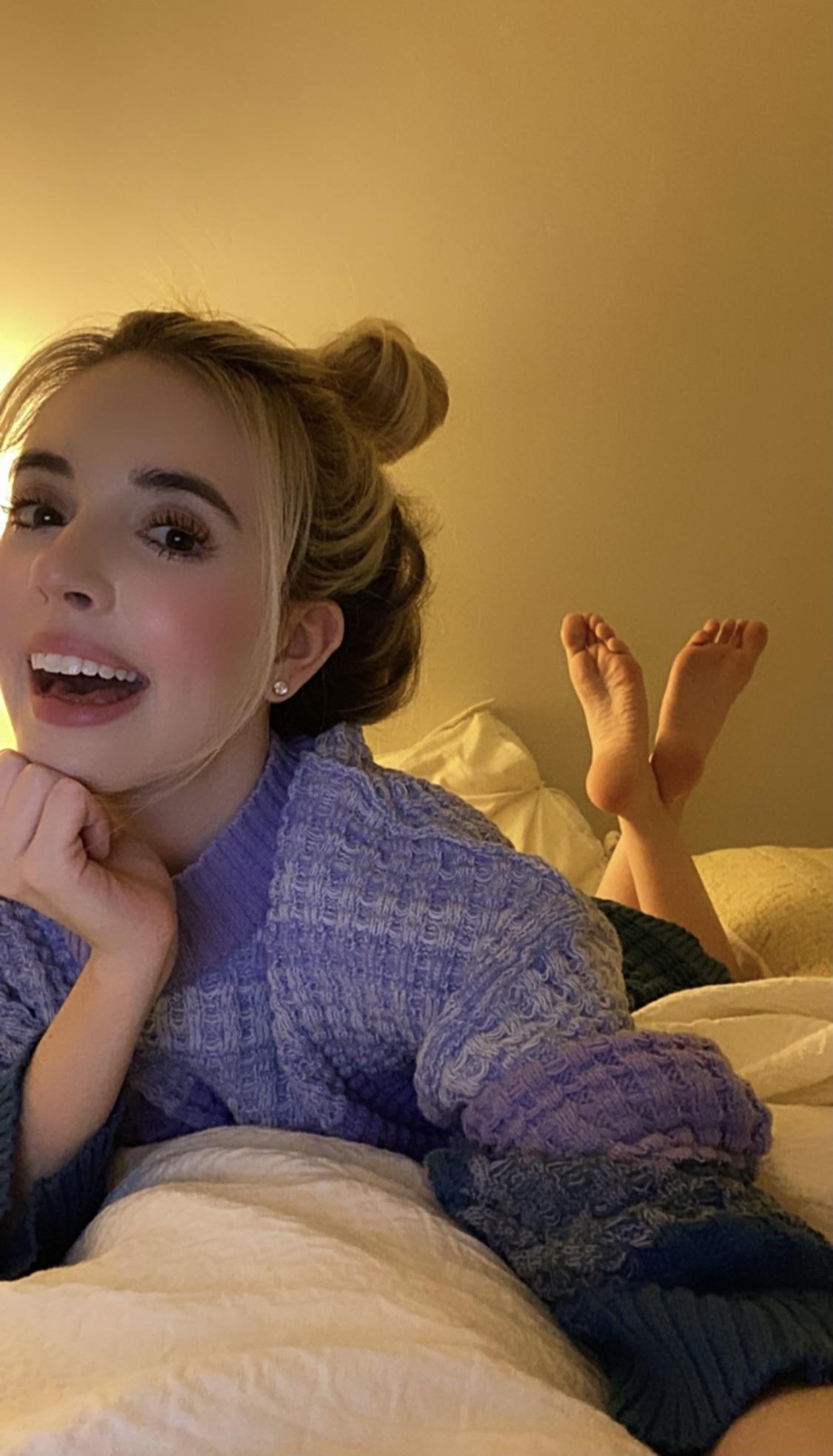 My little top knot | Scrolller